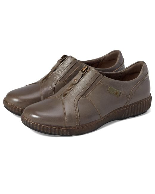Clarks Magnolia Zip in Brown | Lyst