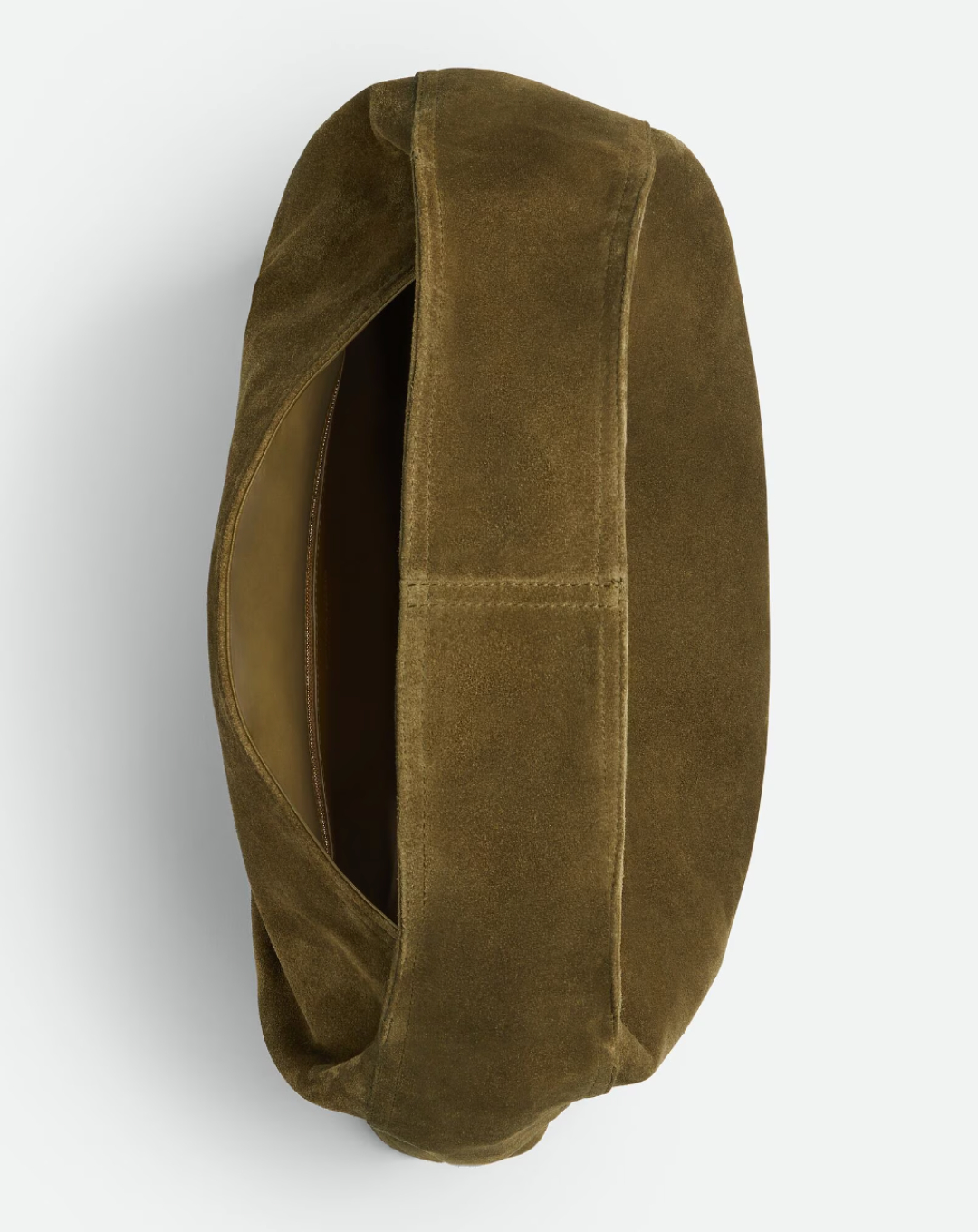 The Sophisticated Revival of the Hobo Bag