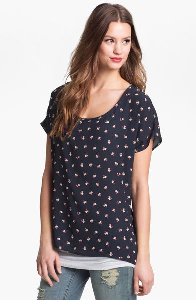 Pleione Scoop Neck Short Sleeve Blouse in Blue (triple square on navy ...