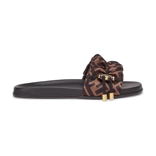 Fendi Logo Slide Sandals in Brown | Lyst UK