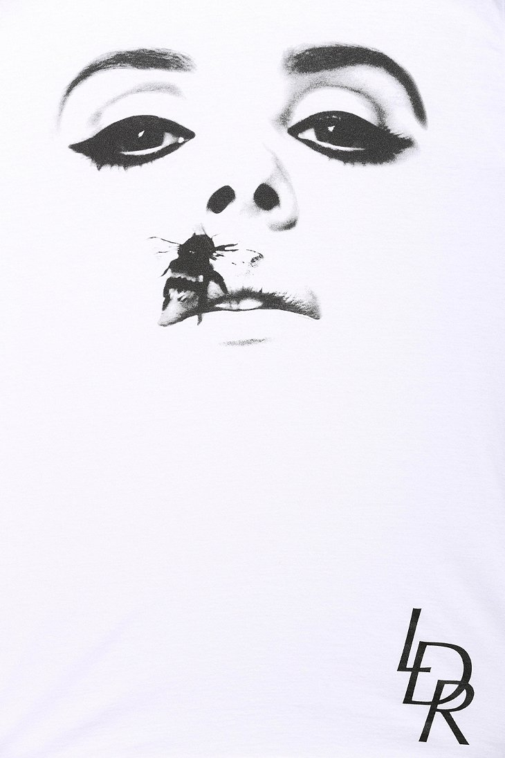 Lana Del Rey Bee On Lip