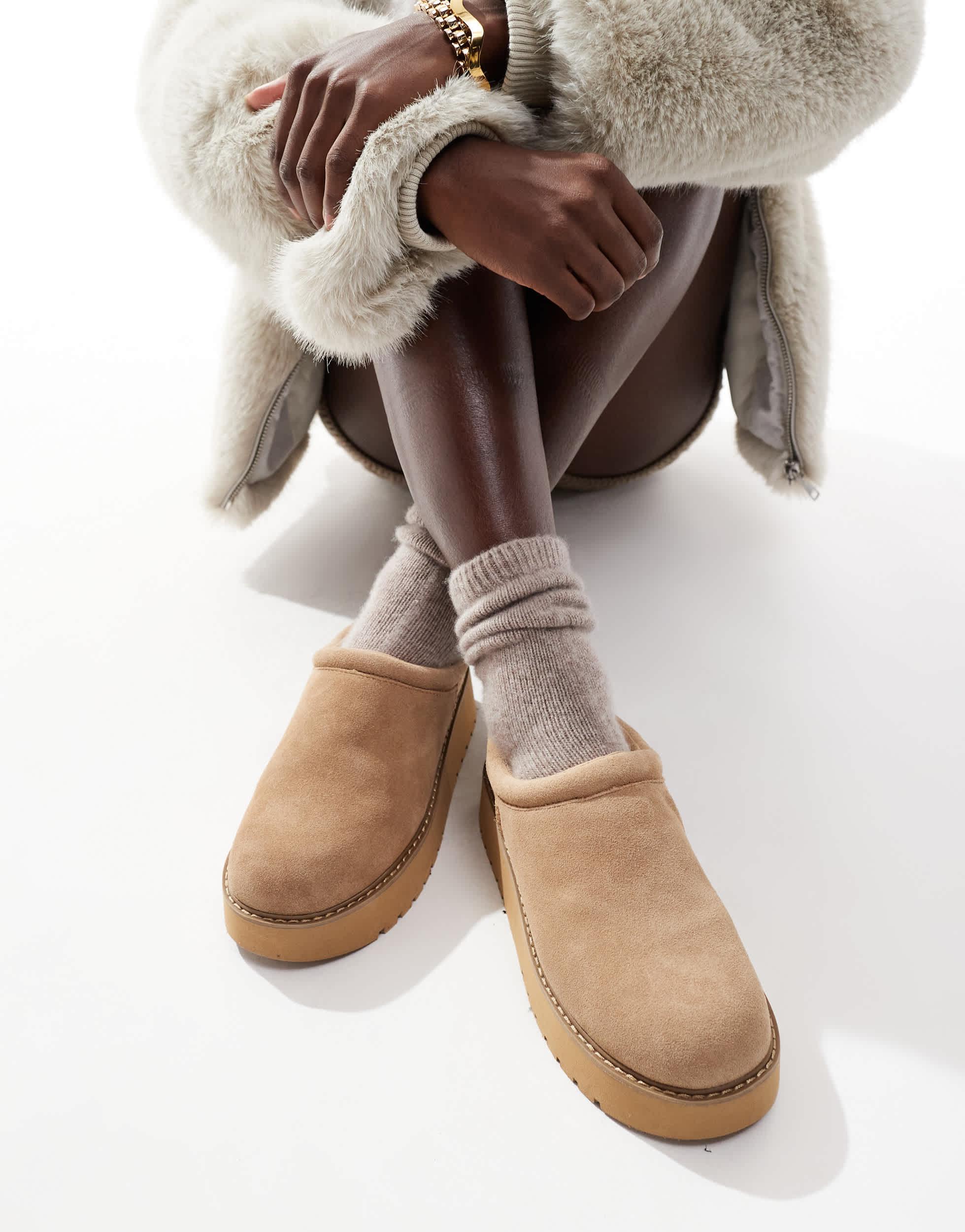 Stradivarius Platform Fluffy Mule in Natural | Lyst