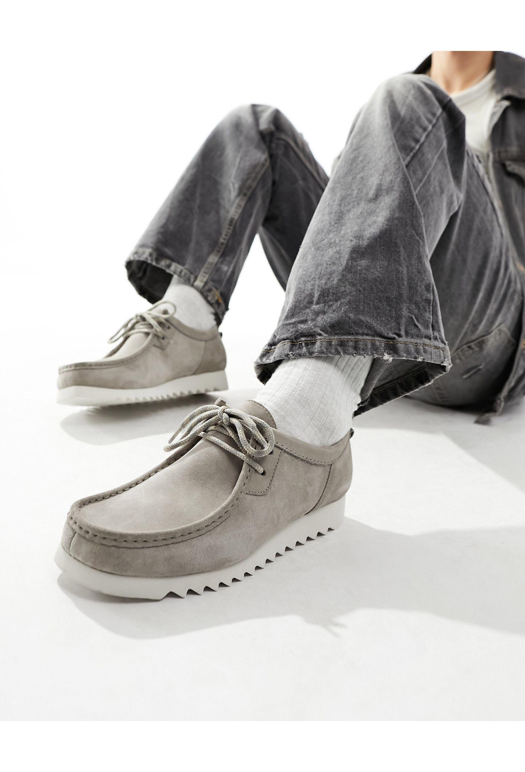Clarks Wallabee Ftre Lo Shoes in Grey for Men | Lyst UK