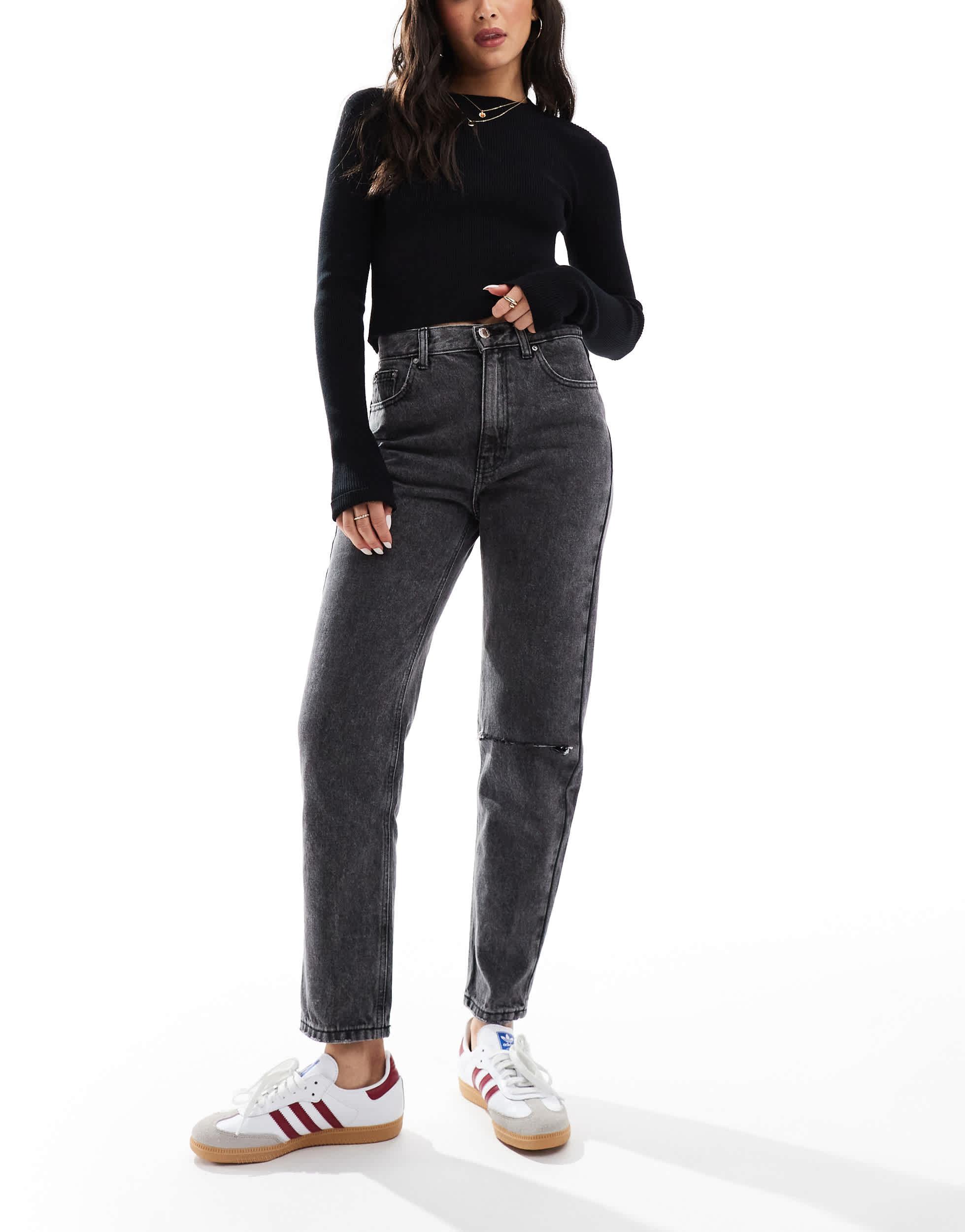 Pull&Bear Knee Rip Mom Jean in Black | Lyst
