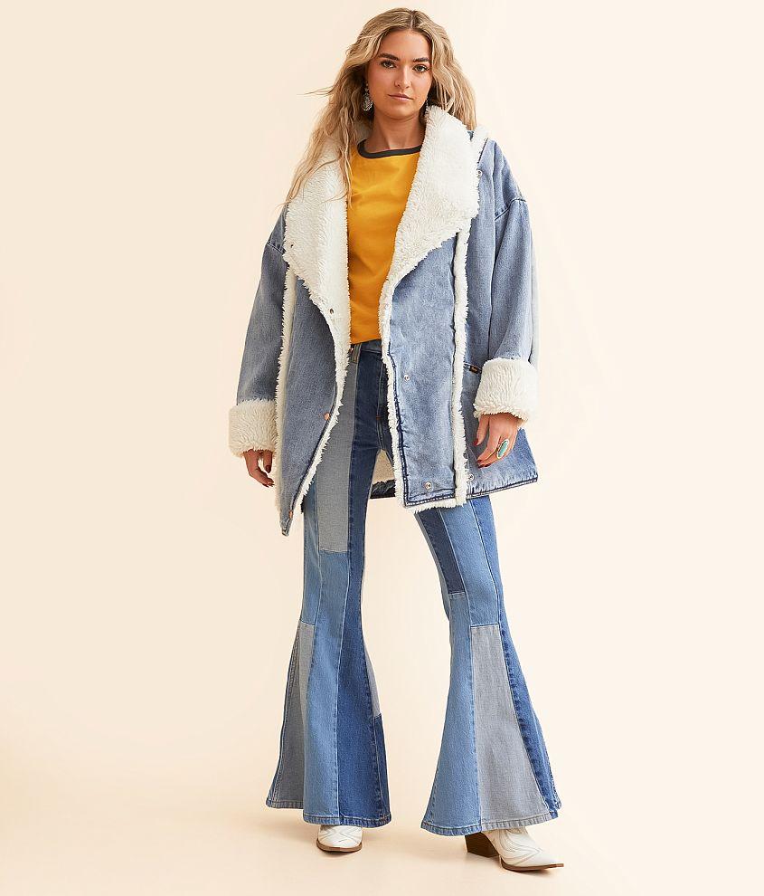 Wrangler Lainey Wilson The Iconic Lainey Jacket in Blue | Lyst