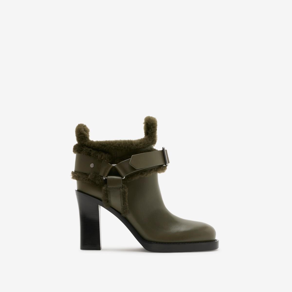 Burberry Leather And Shearling Cosy Stirrup Boots in Green | Lyst