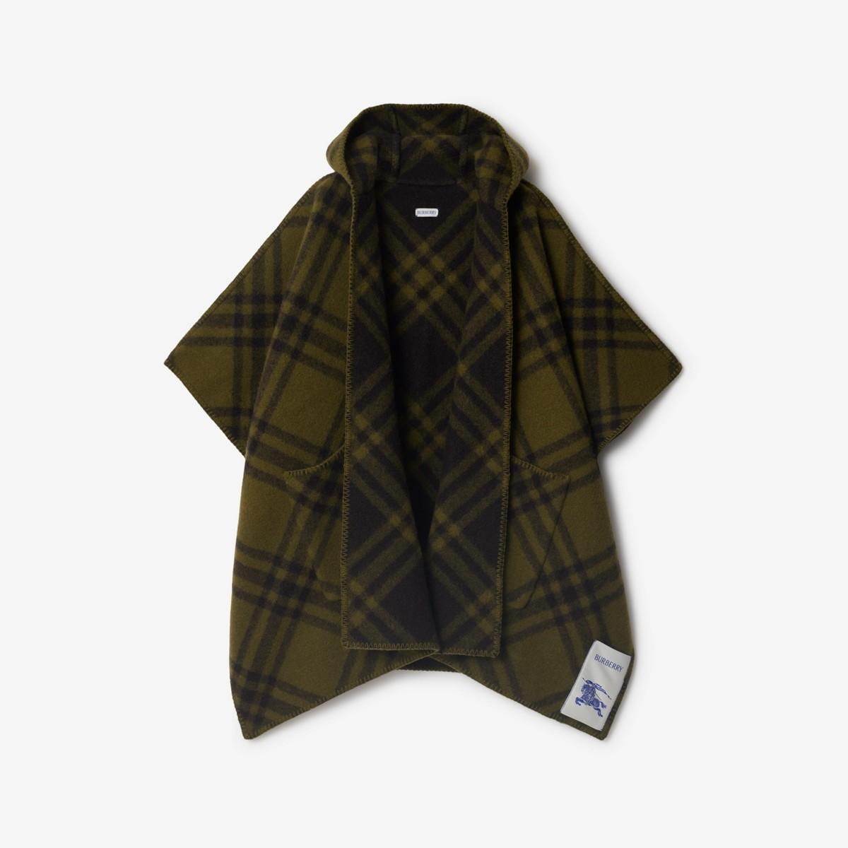 Burberry Reversible Check Wool Cape in Green | Lyst