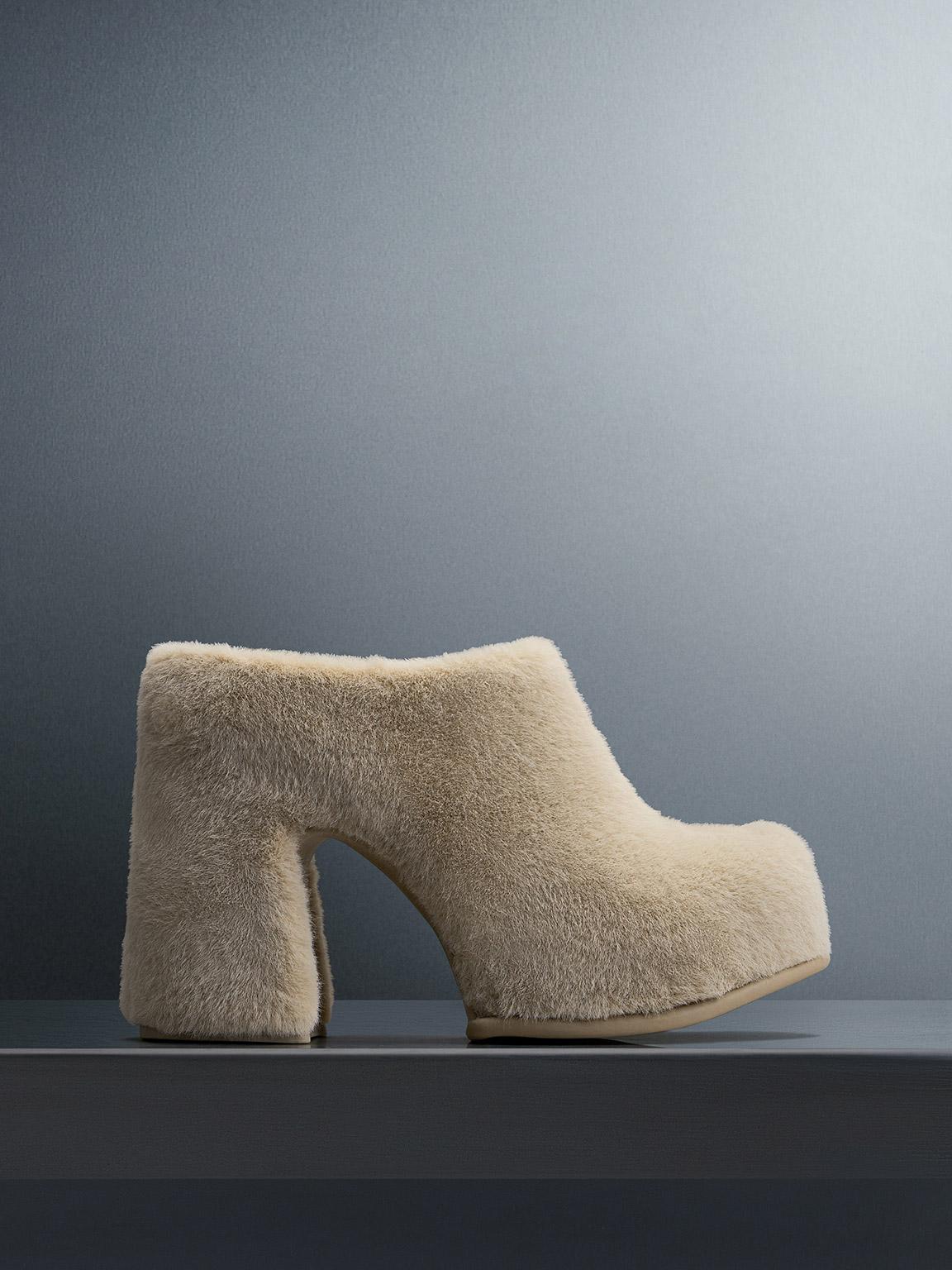 Charles & Keith Pixie Furry Platform Mules in Gray | Lyst