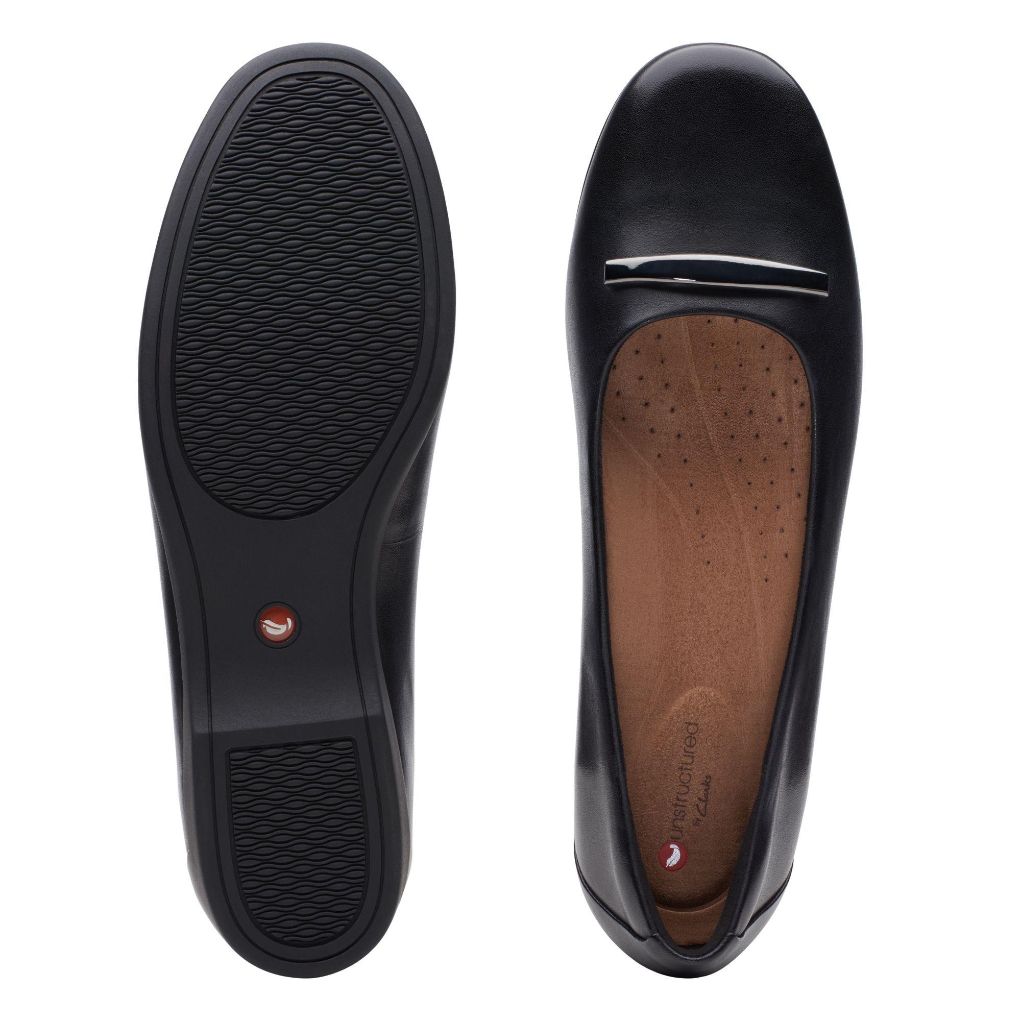 Clarks un bali way store