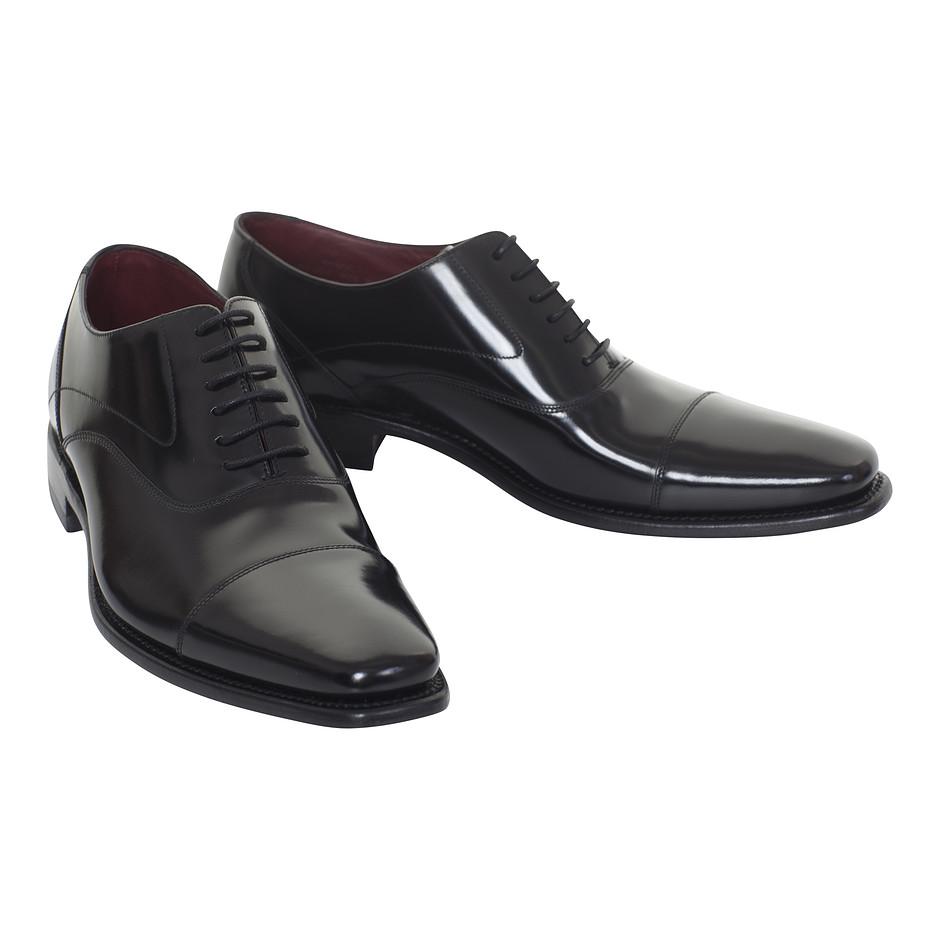 Loake Leather Sharp Shoes in Black for Men - Lyst
