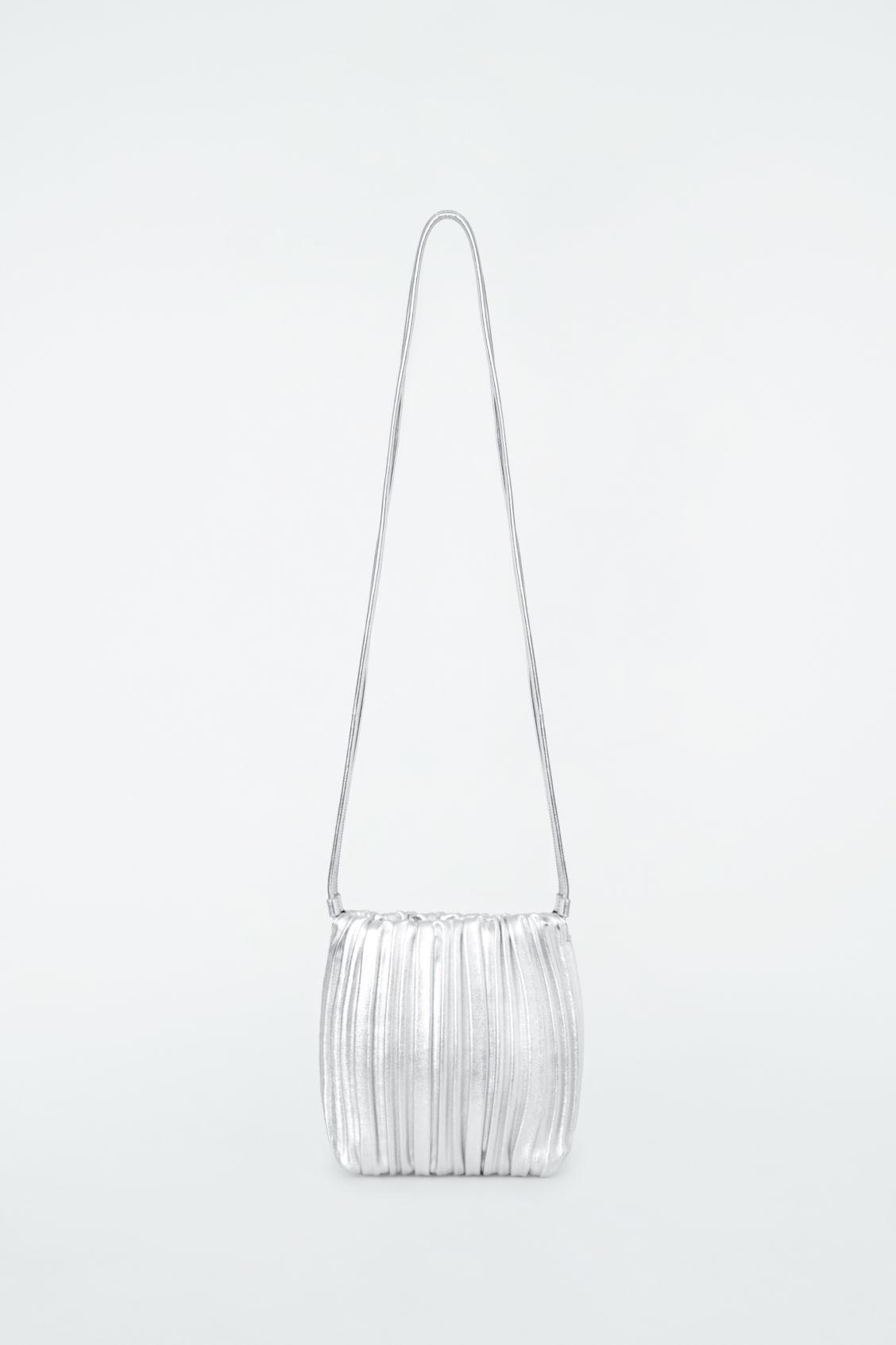 COS Scallop Crossbody - Leather in White | Lyst