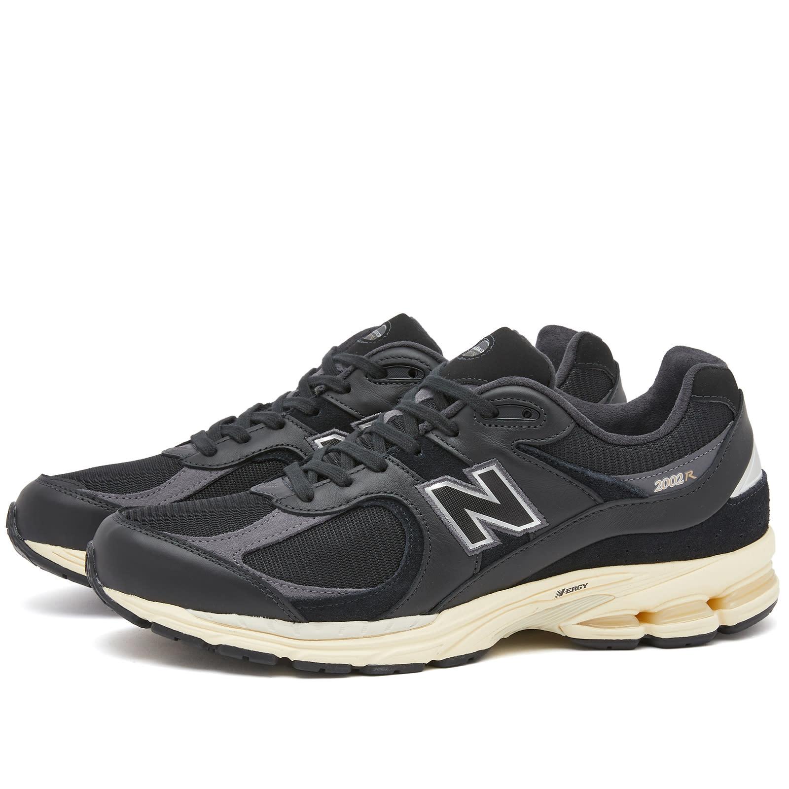 New Balance M2002rib Sneakers in Black | Lyst