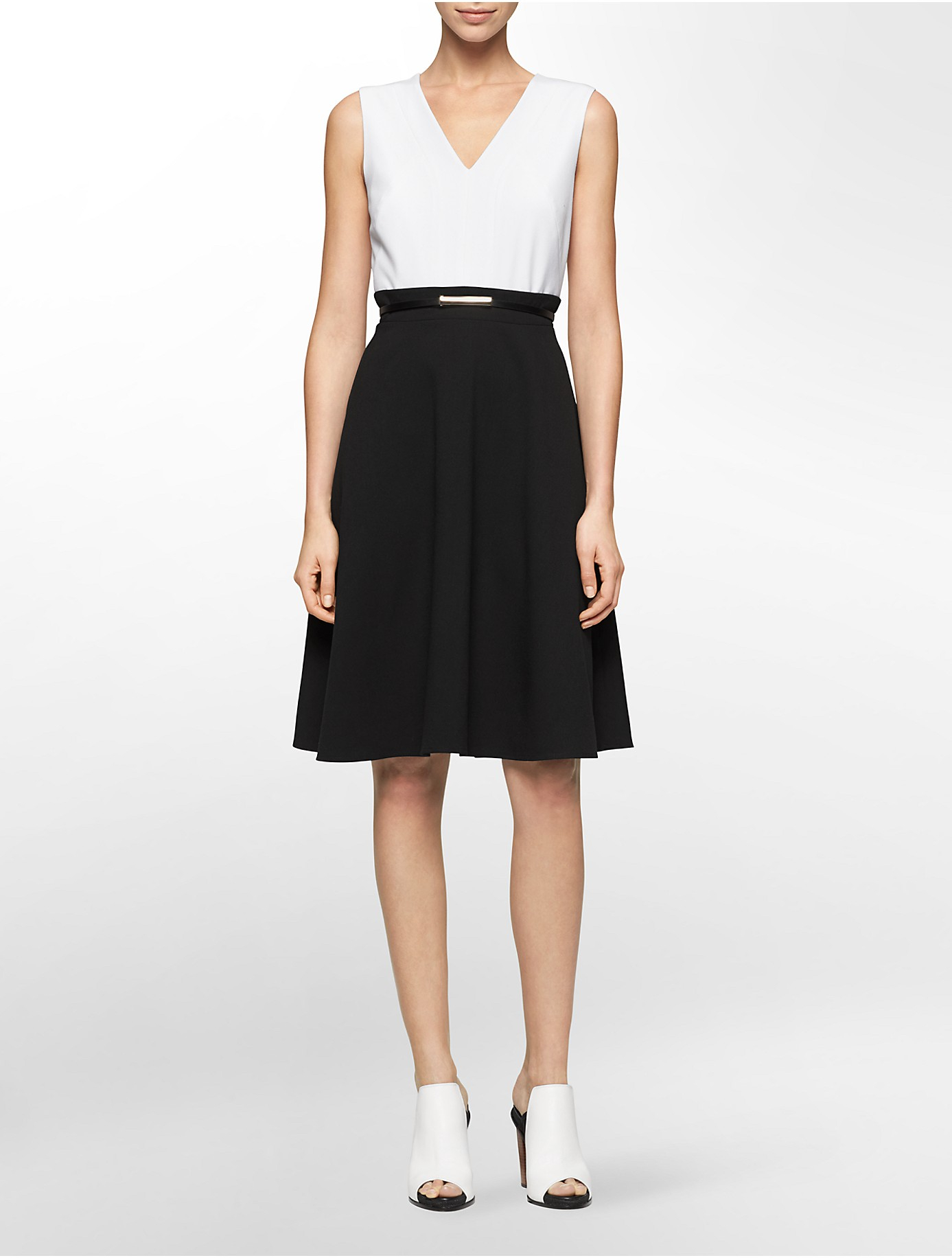 Calvin Klein White Label Colorblock V Neck Belted Sleeveless Fit