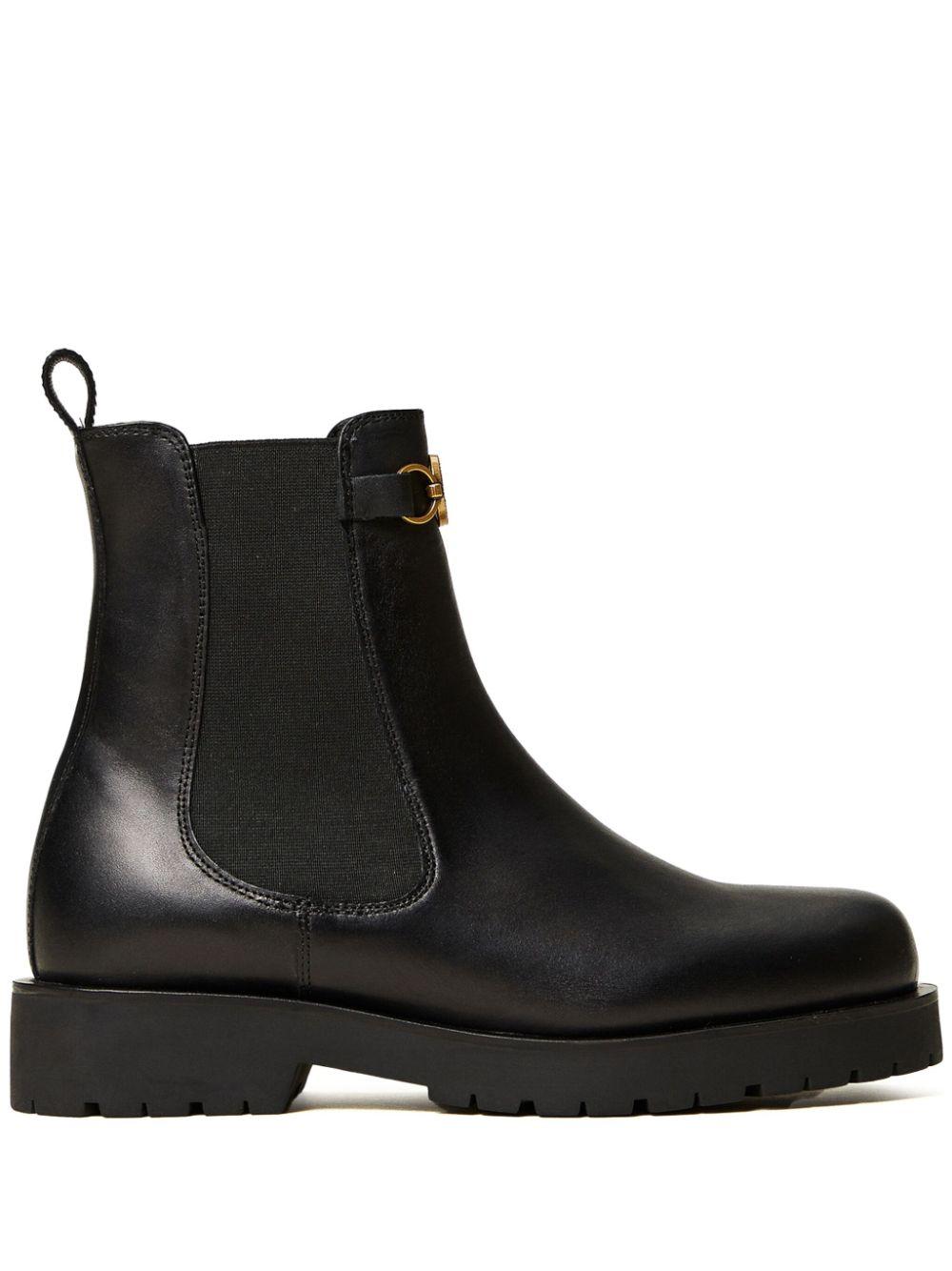 Twin Set Oval T Leather Chelsea Boots in Black | Lyst