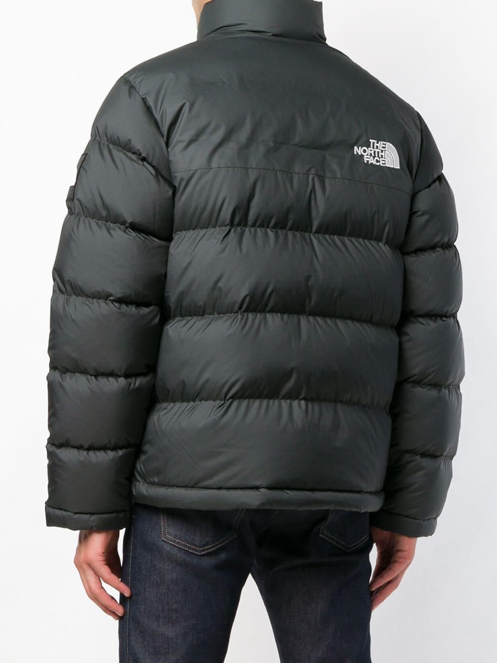 The North Face Logo patch puffer jacket in Grau fur Herren Lyst DE