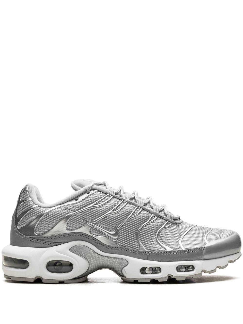 Nike Air Max Plus "Metallic" Sneakers in Gray for Men | Lyst