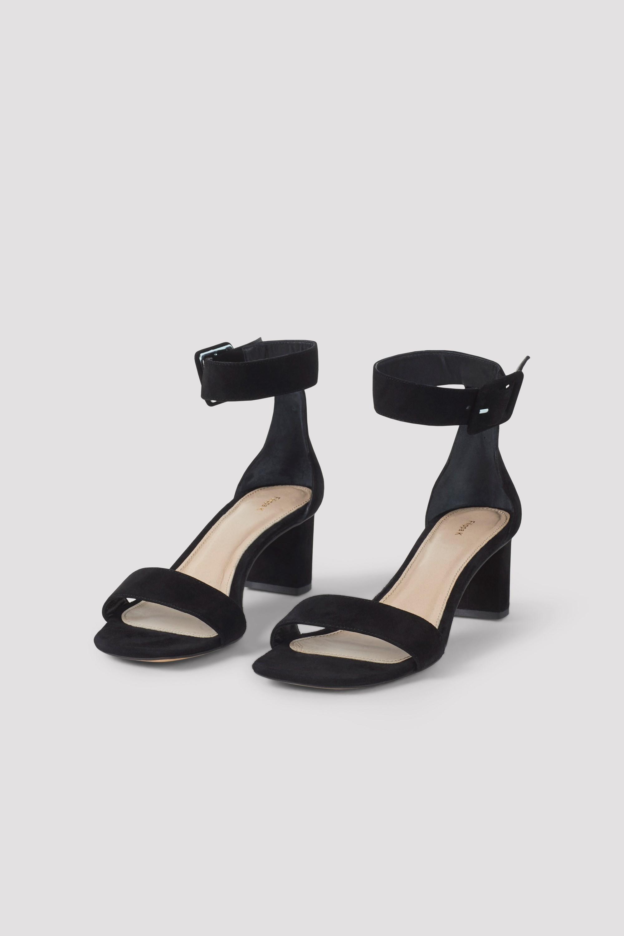 Filippa K Suede Frances Mid Heel Sandal in Black Suede (Black) - Lyst