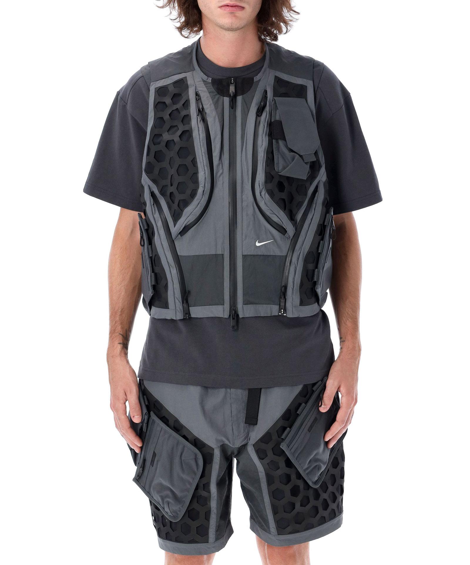 Nike Ispa Mille Vest in Black for Men | Lyst