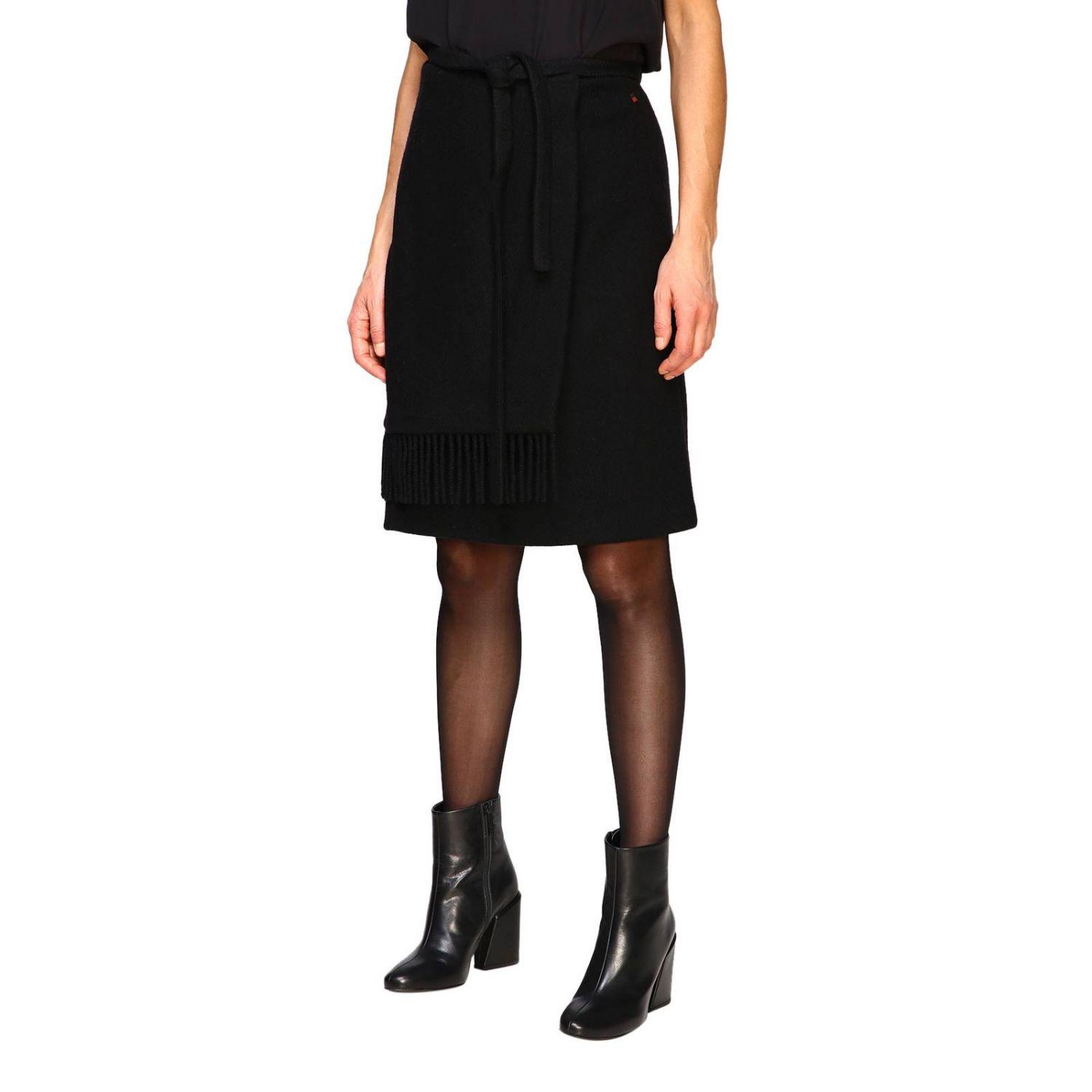 Woolrich Women's Skirt in Black - Lyst