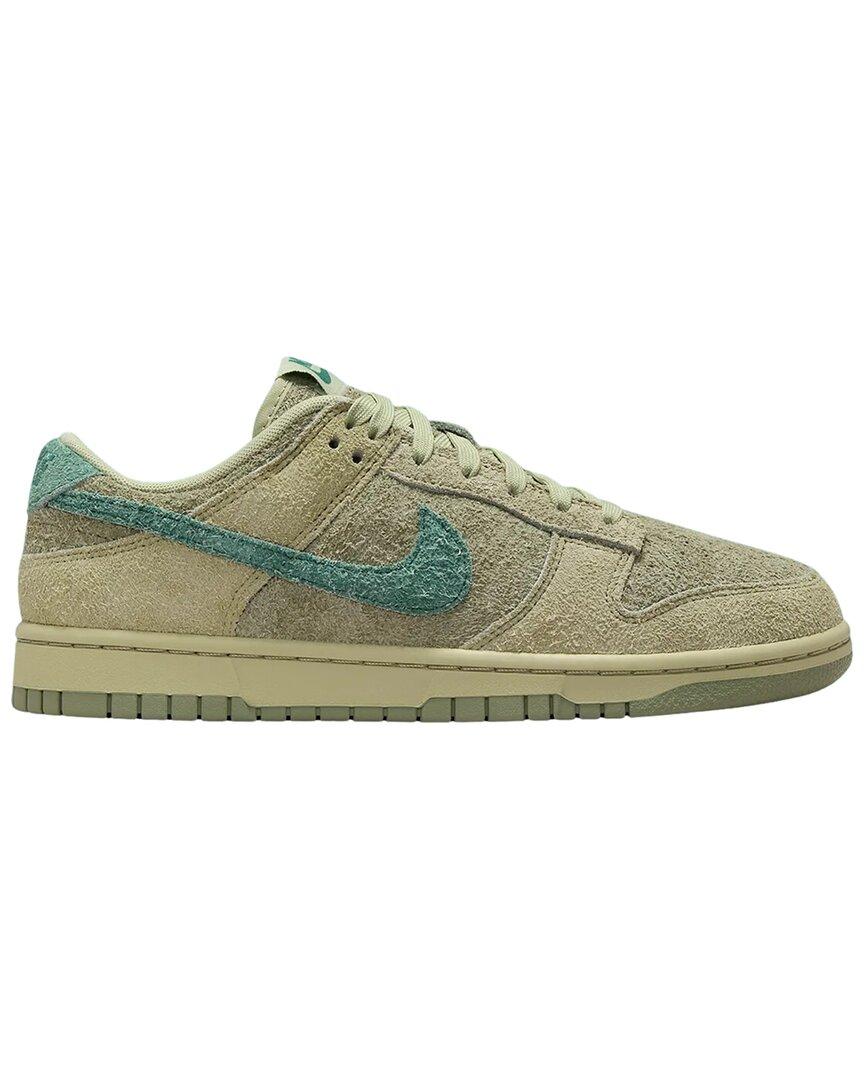 Nike Dunk Low Suede Sneaker in Green | Lyst