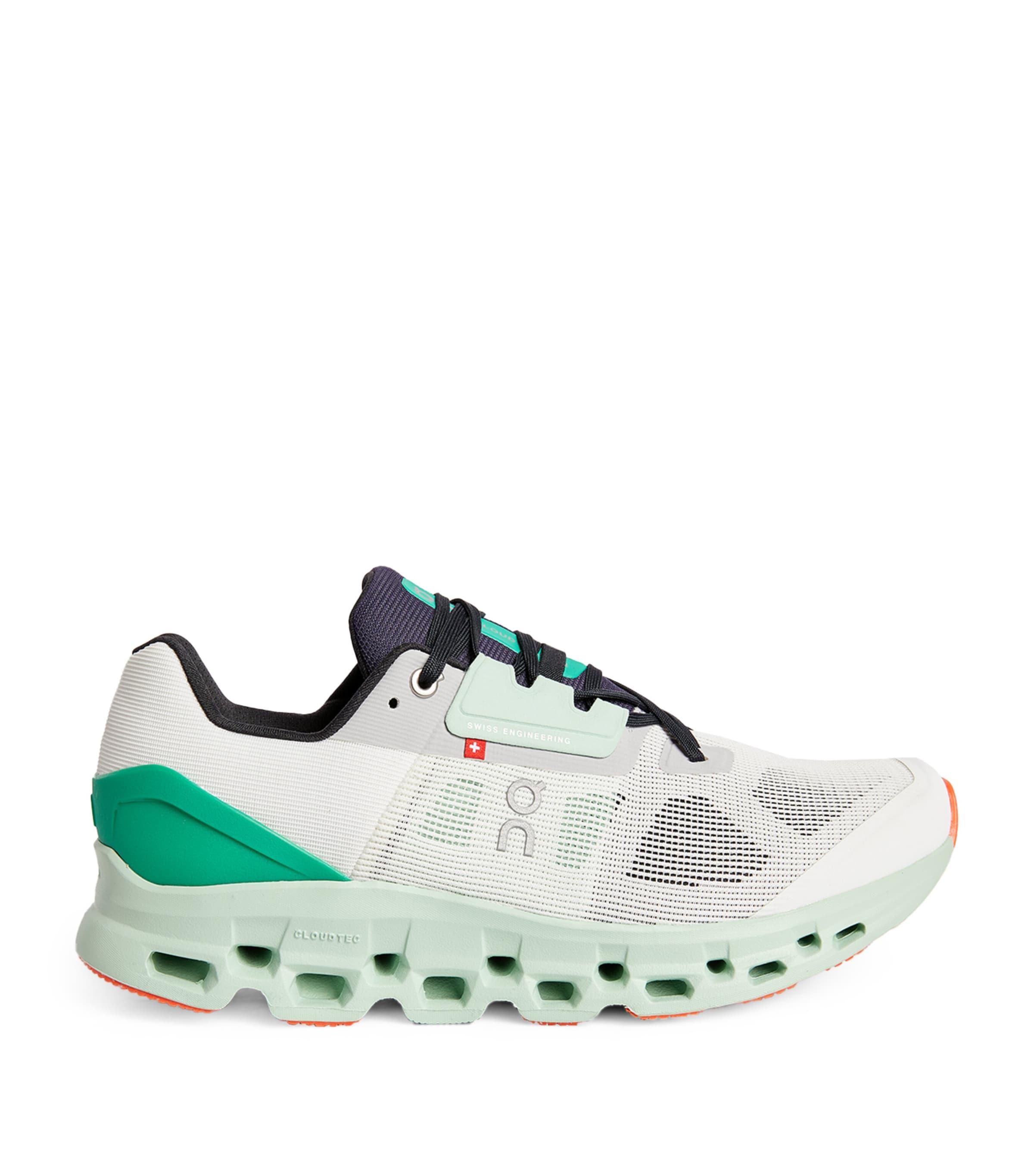 On Shoes Cloudstratus Trainers in Green for Men | Lyst