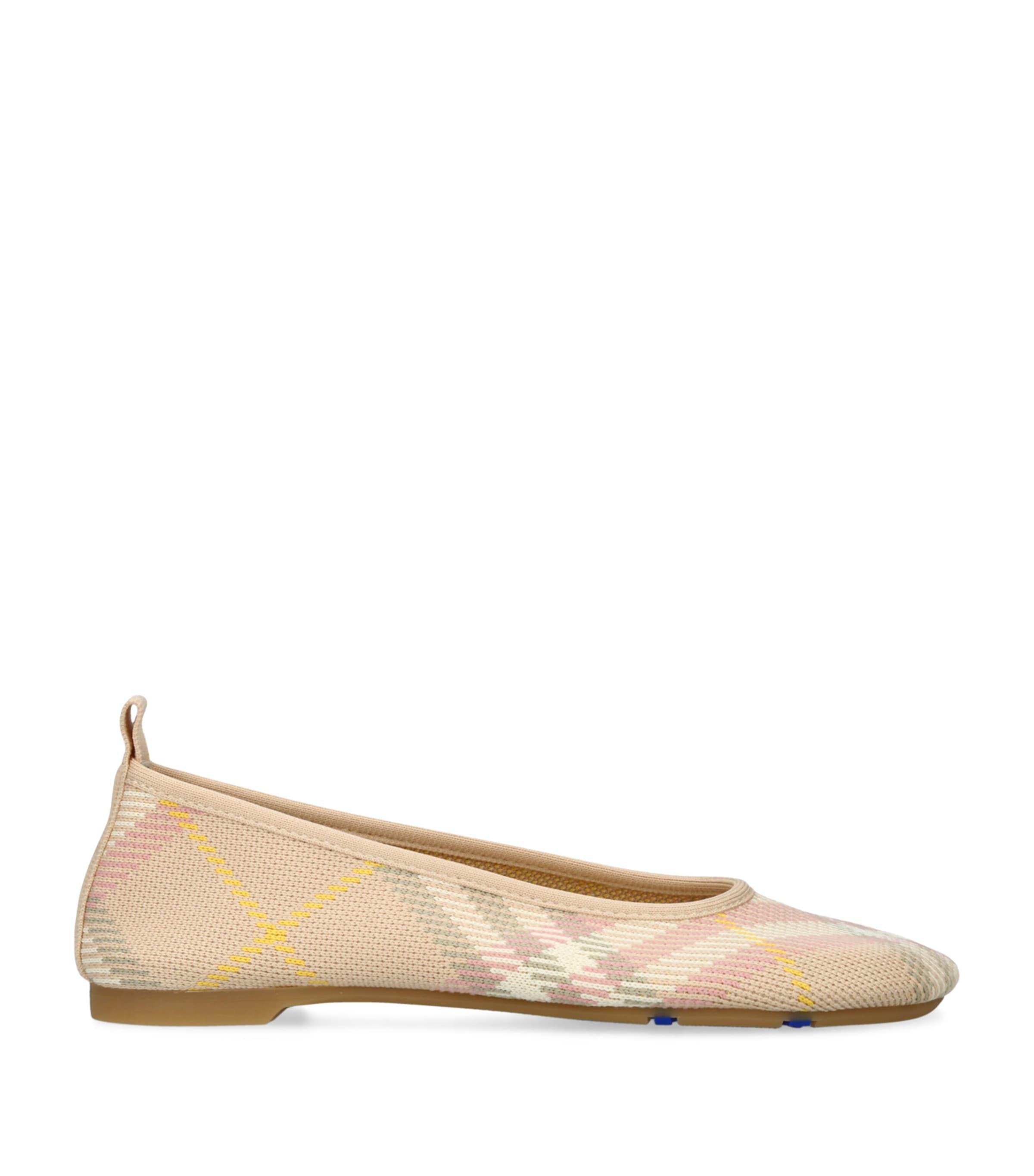 Burberry Knit Check Ballet Flats in Natural | Lyst