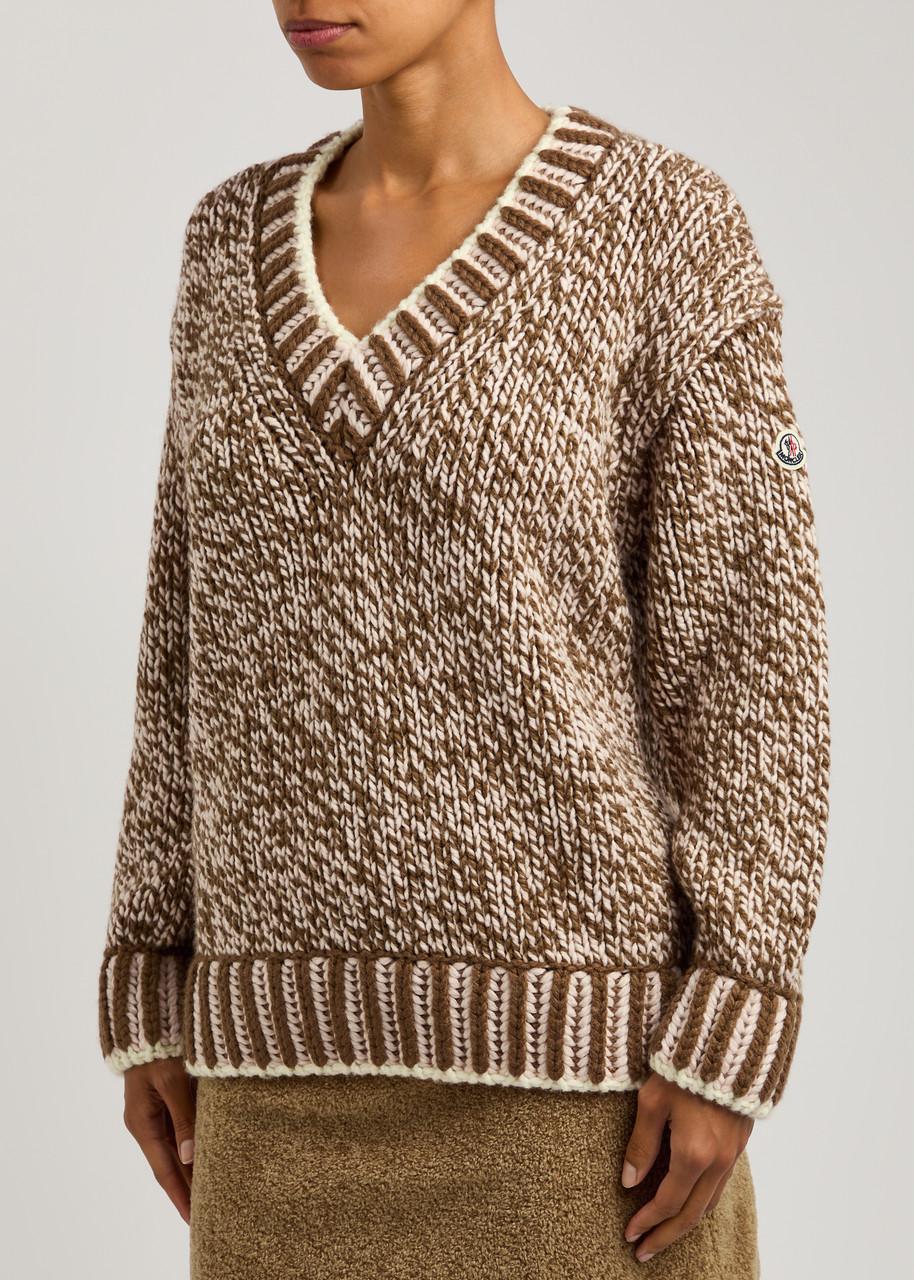 Moncler v neck jumper store