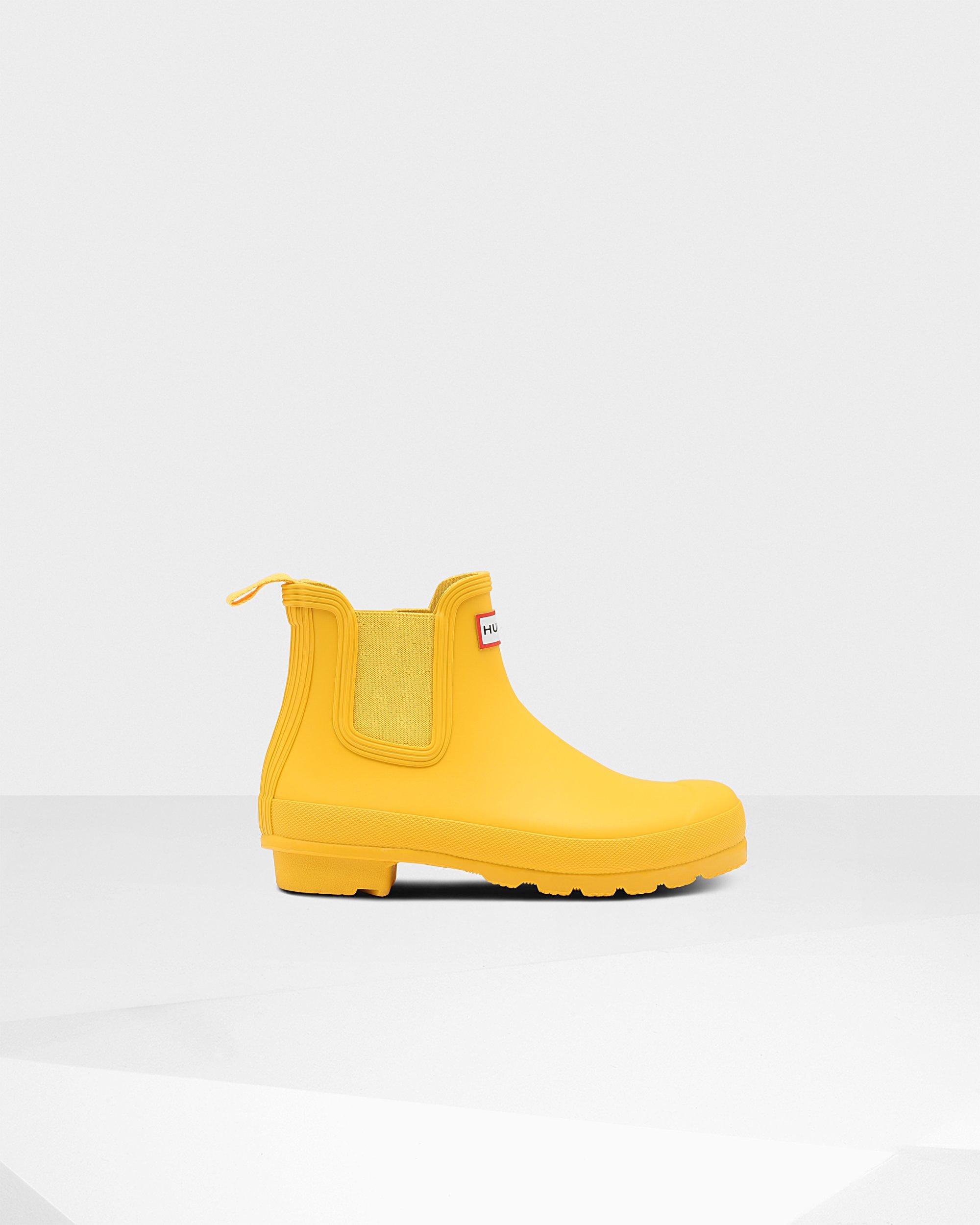 HUNTER Rubber Women's Original Gloss Chelsea Boots in Yellow & Orange ...