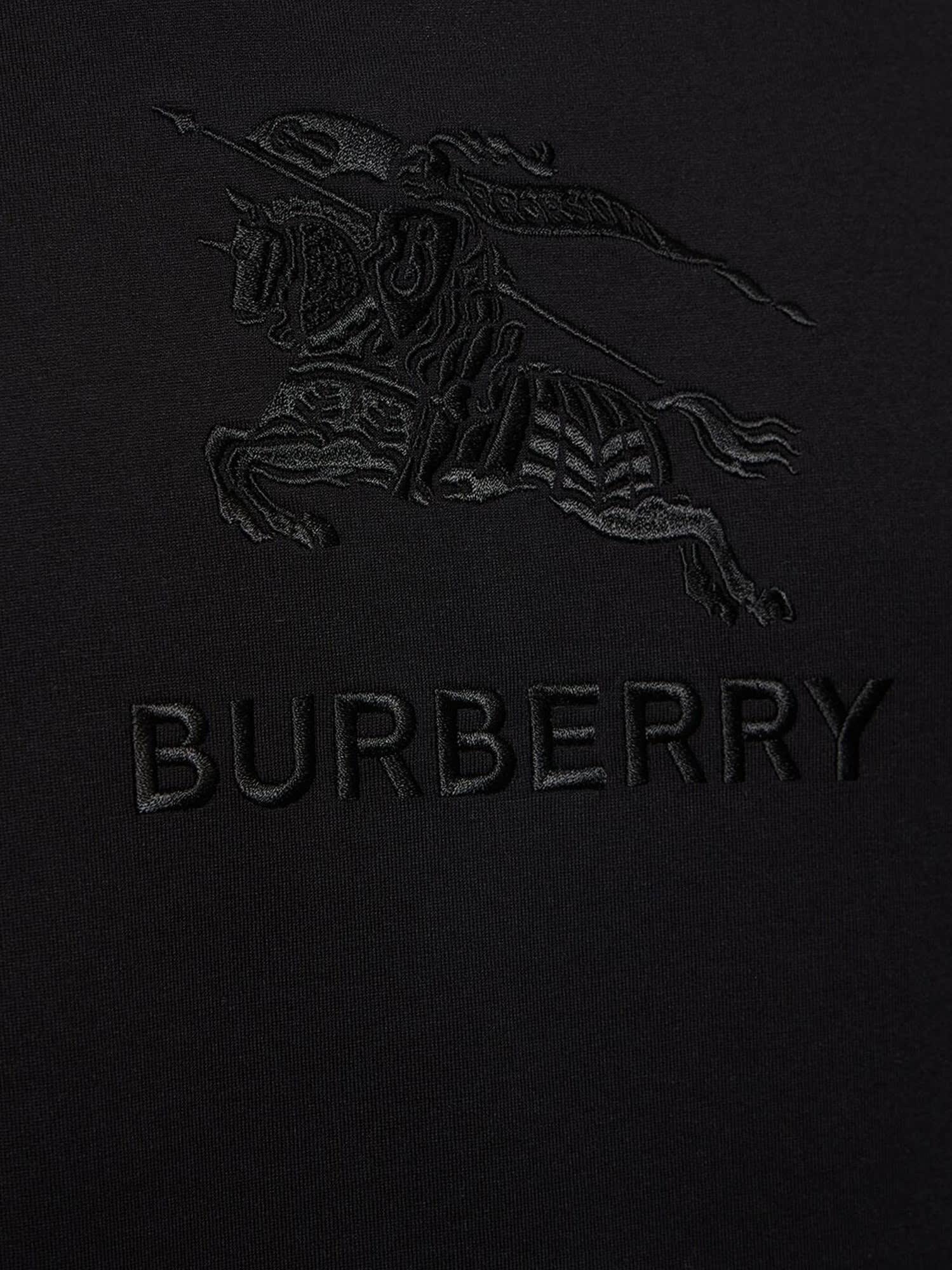 Black Burberry Background