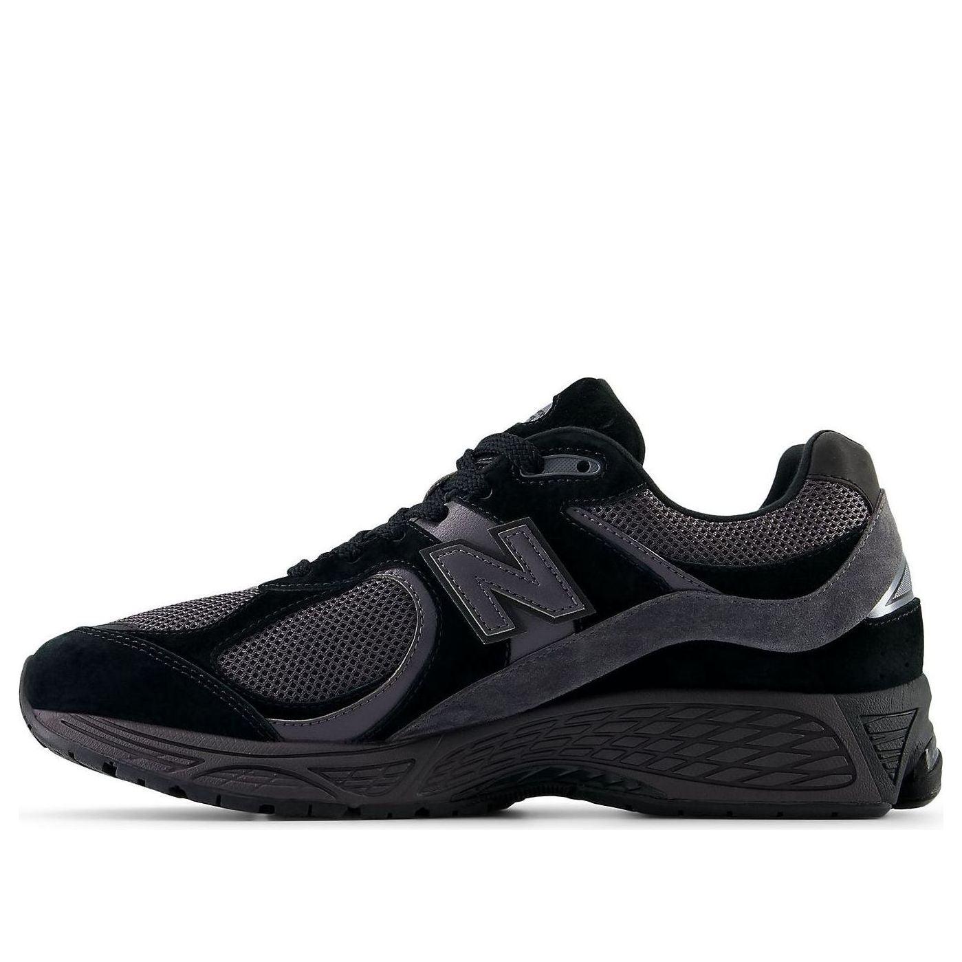 New Balance 2002R Magnet' in Black for Men | Lyst