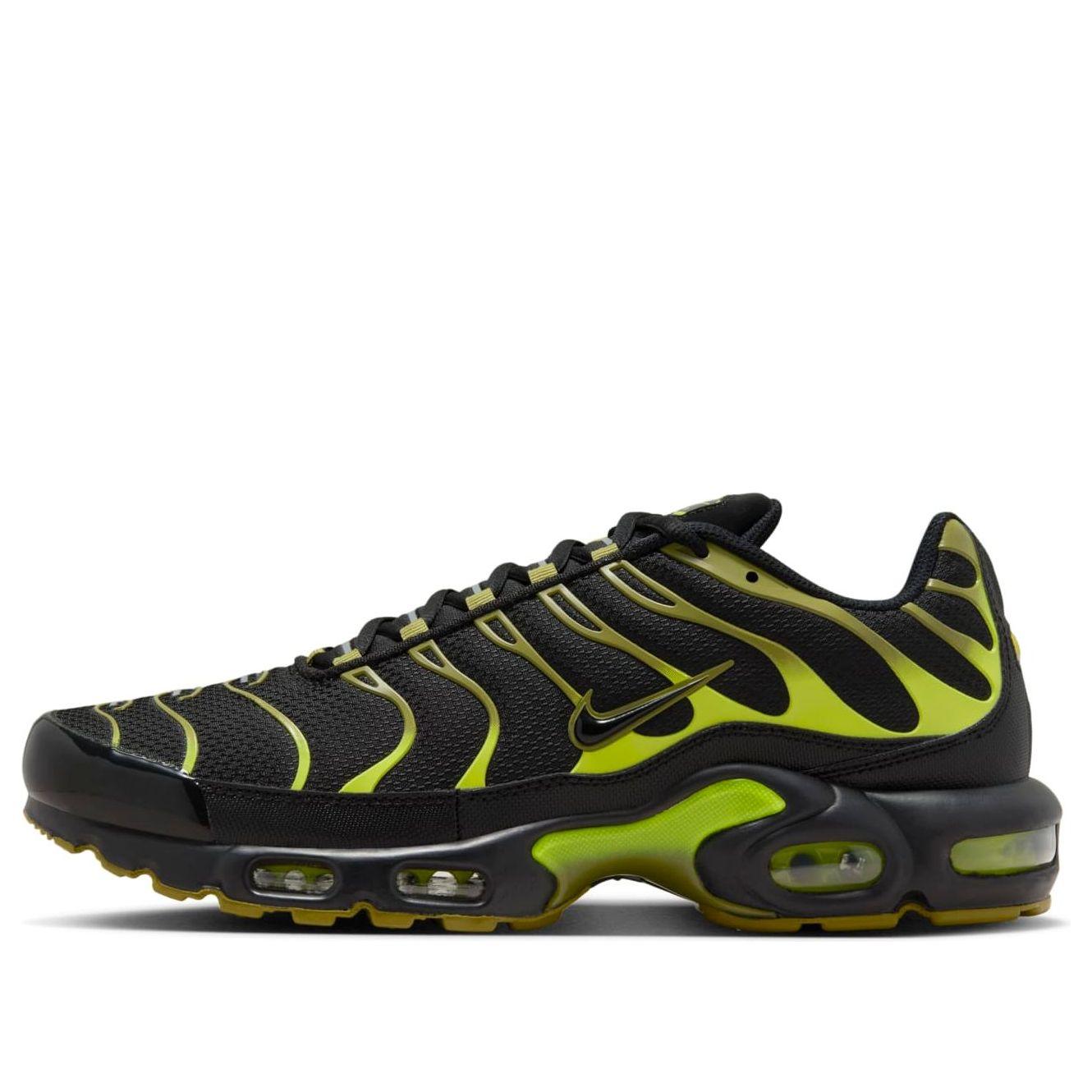 Nike Air Max Plus 'Pacific Moss' in Green for Men | Lyst