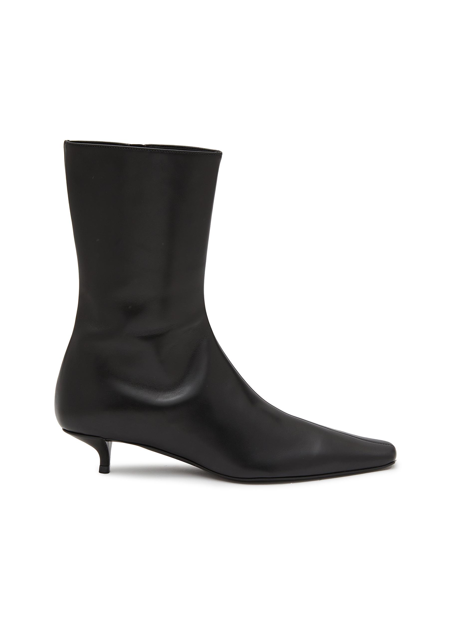 The Row Shrimpton Leather Boots in Black | Lyst