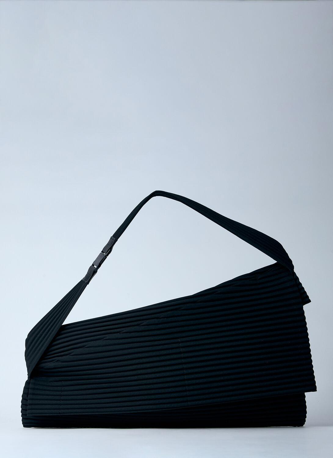 Homme Plissé Issey Miyake Messenger bags for Men | Online Homme Plissé Issey Miyake Messenger bags for Men | Online