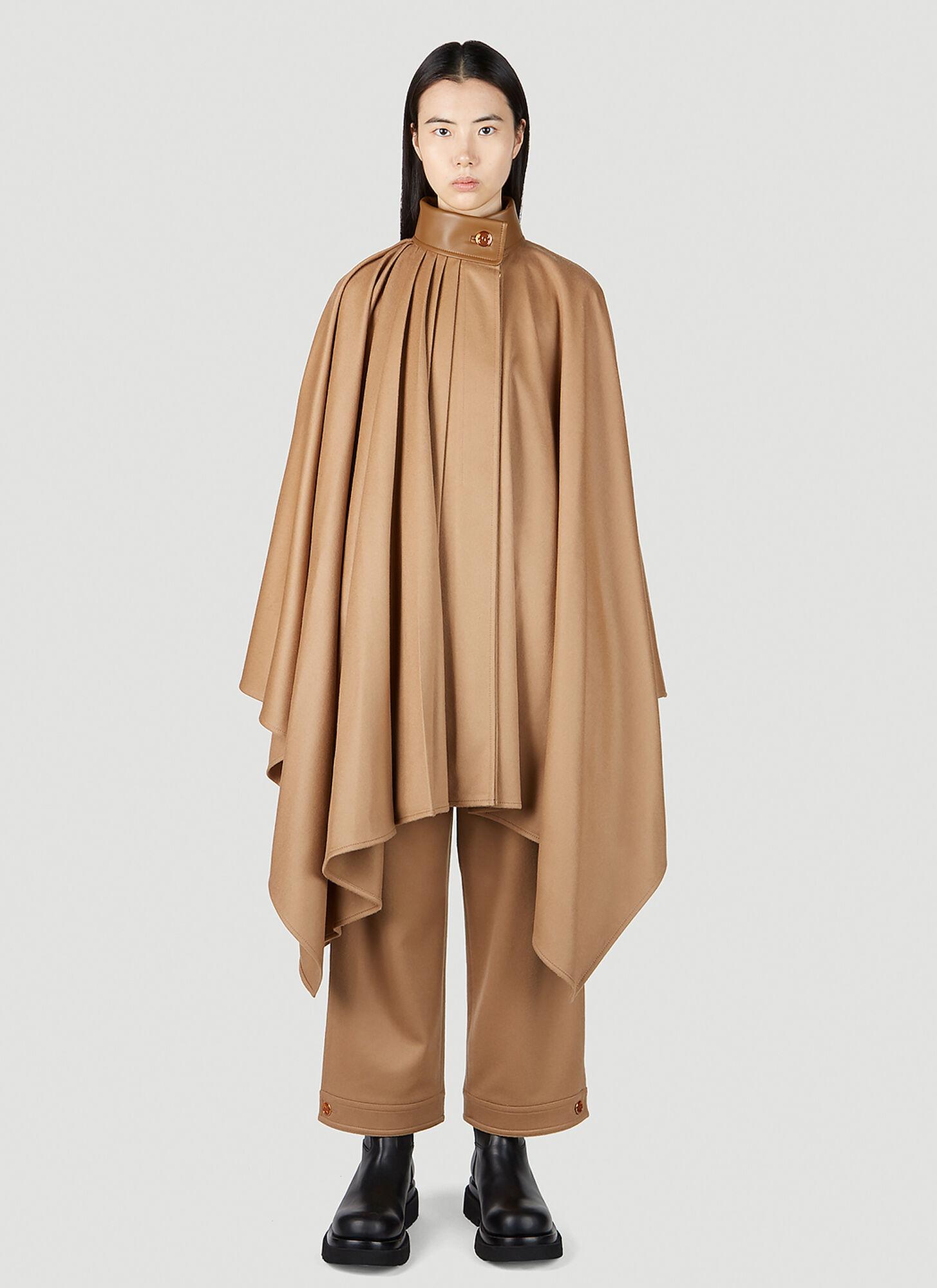 Gucci Cape Coat in Natural | Lyst