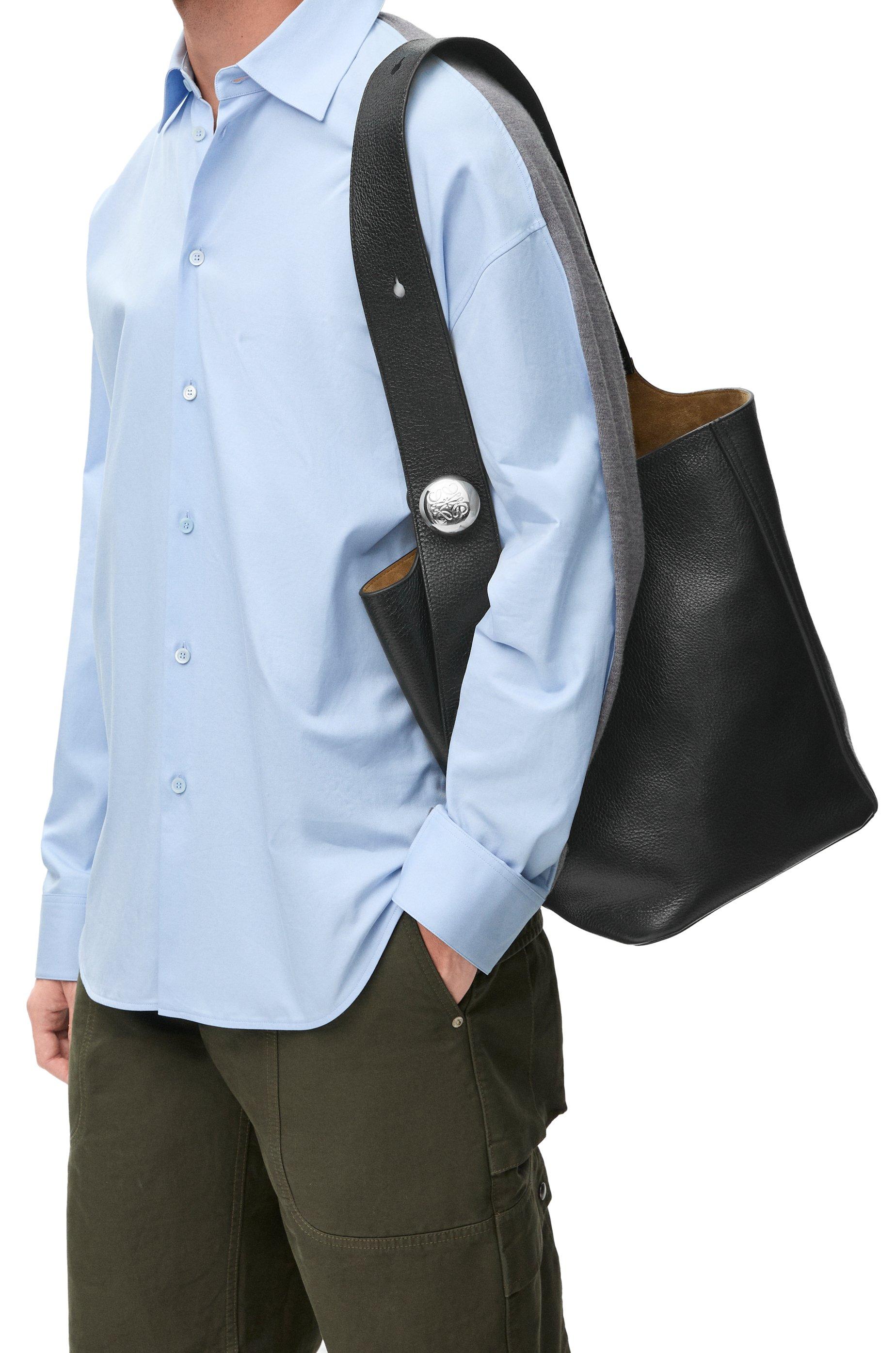 Loewe Luxury Large Pebble Bucket In Supple Grained Calfskin in Blue for ...