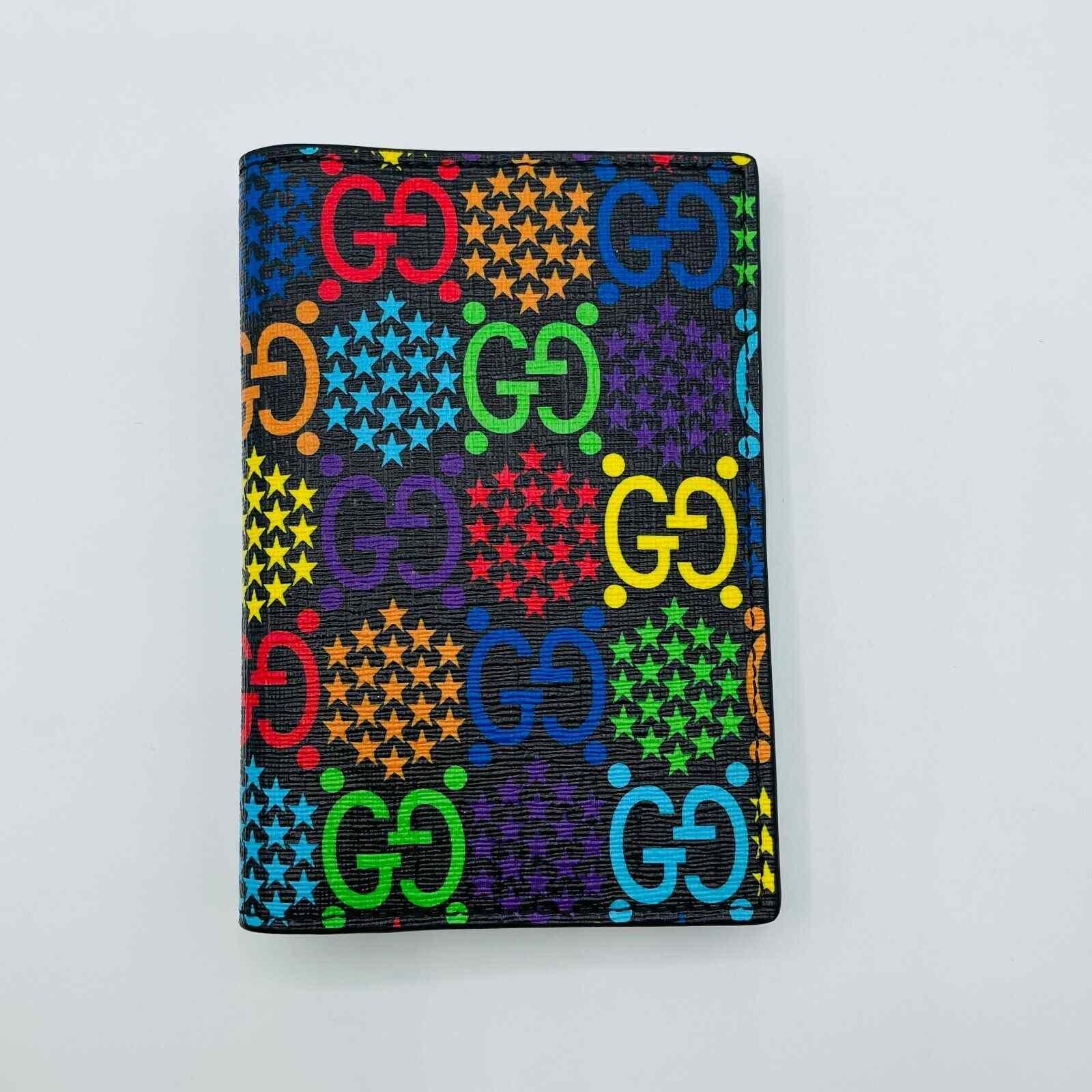 Gucci Supreme Gg Leather Psychedelic Passport Holder in Green | Lyst