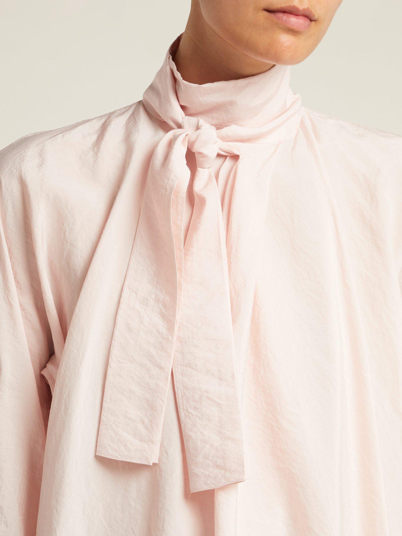 Lemaire Silk Neck Tie Blouse in Light Pink (Pink) - Lyst
