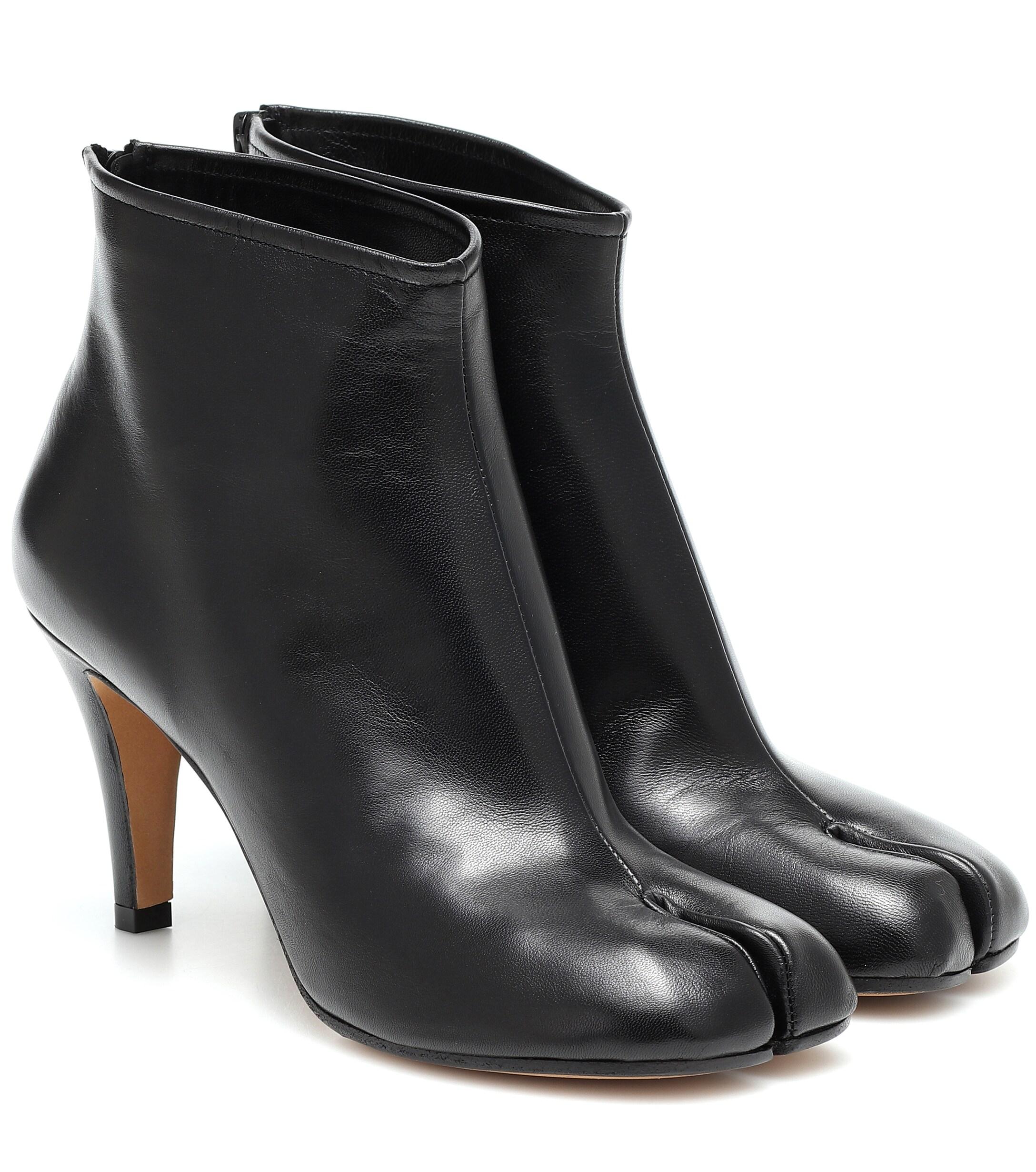 Maison Margiela Tabi Leather Ankle Boots in Black - Lyst