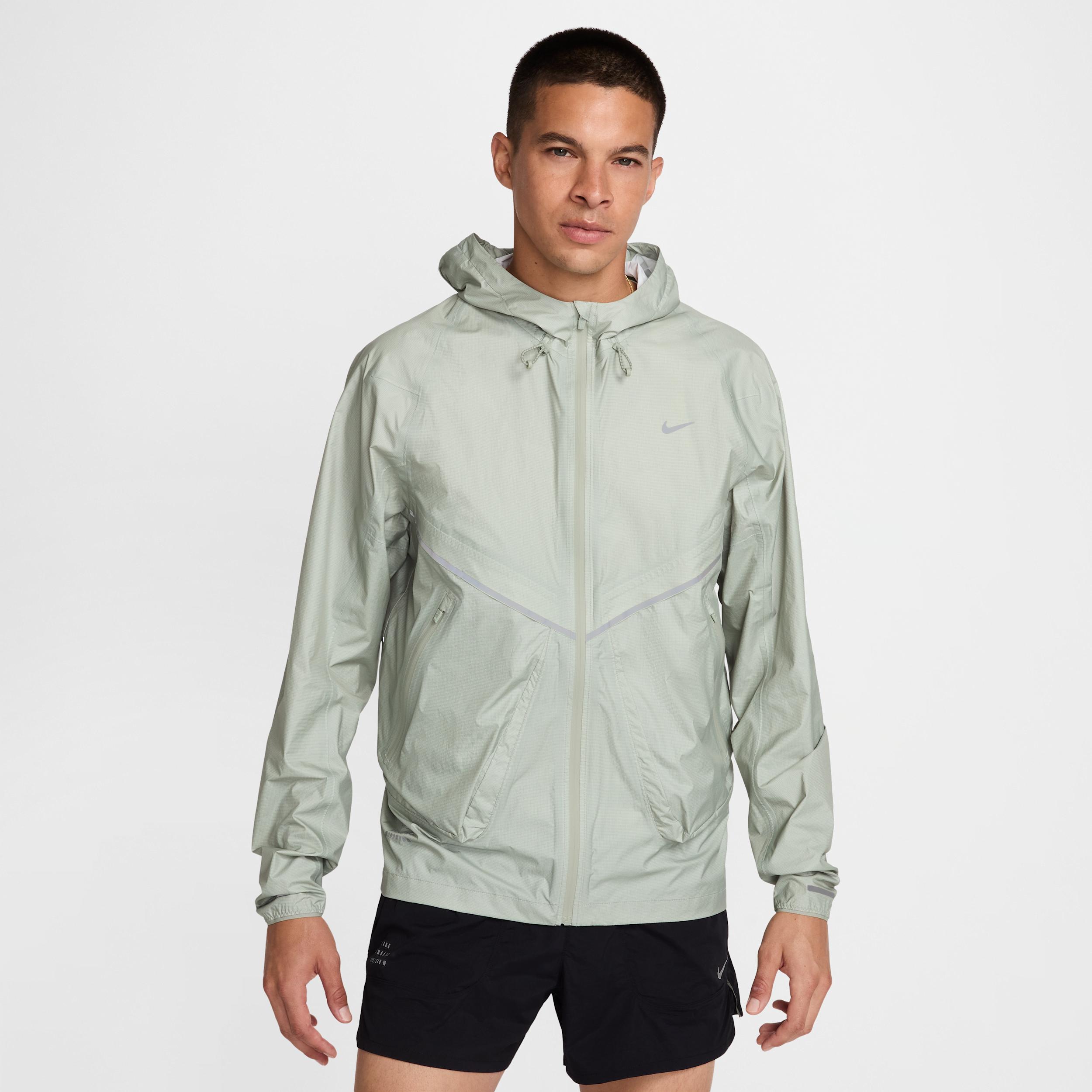 Nike 'Running Division Storm-Fit Adv Running Jacket in Green for Men | Lyst
