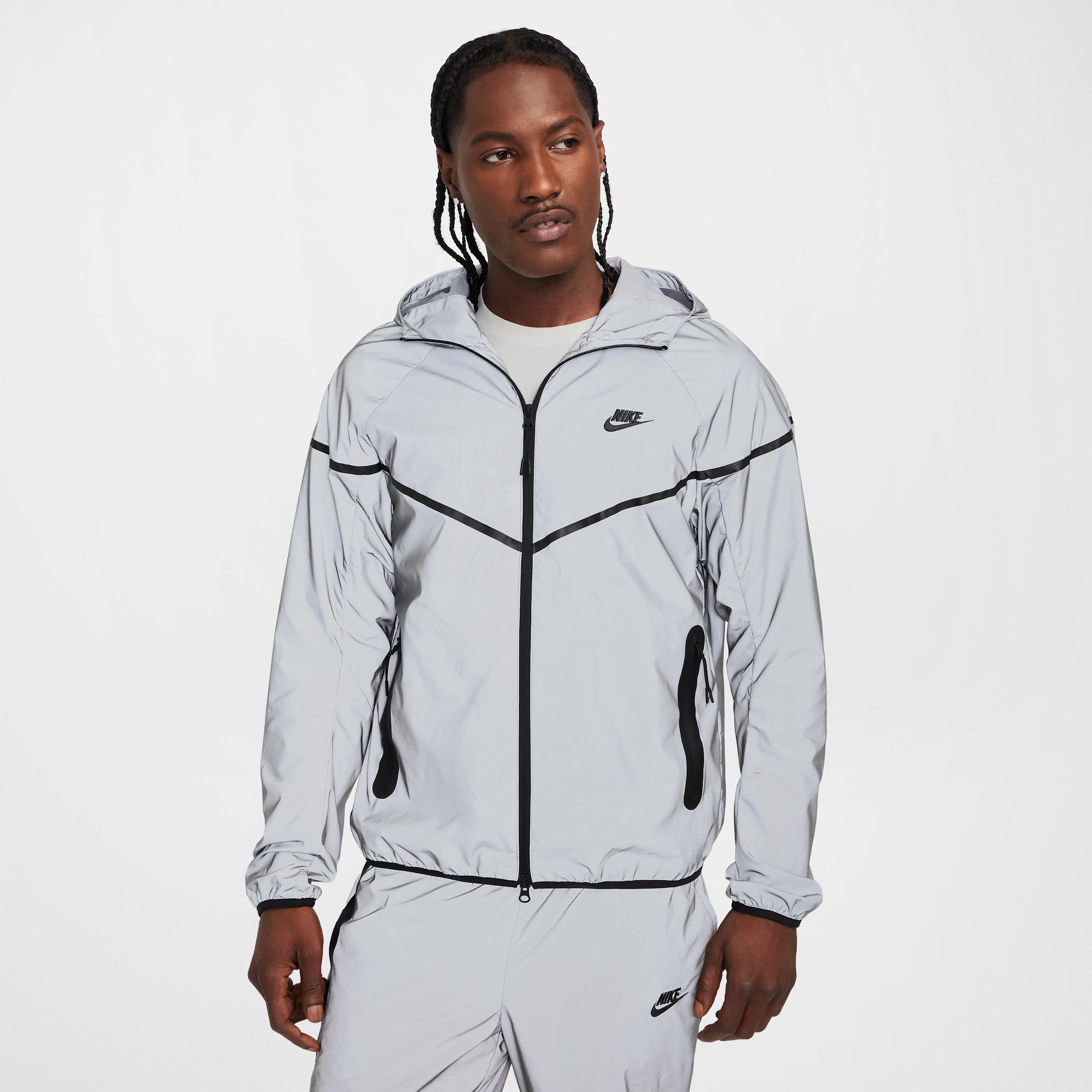 Nike Tech Woven Flash Jacket in Gray for Men | Lyst