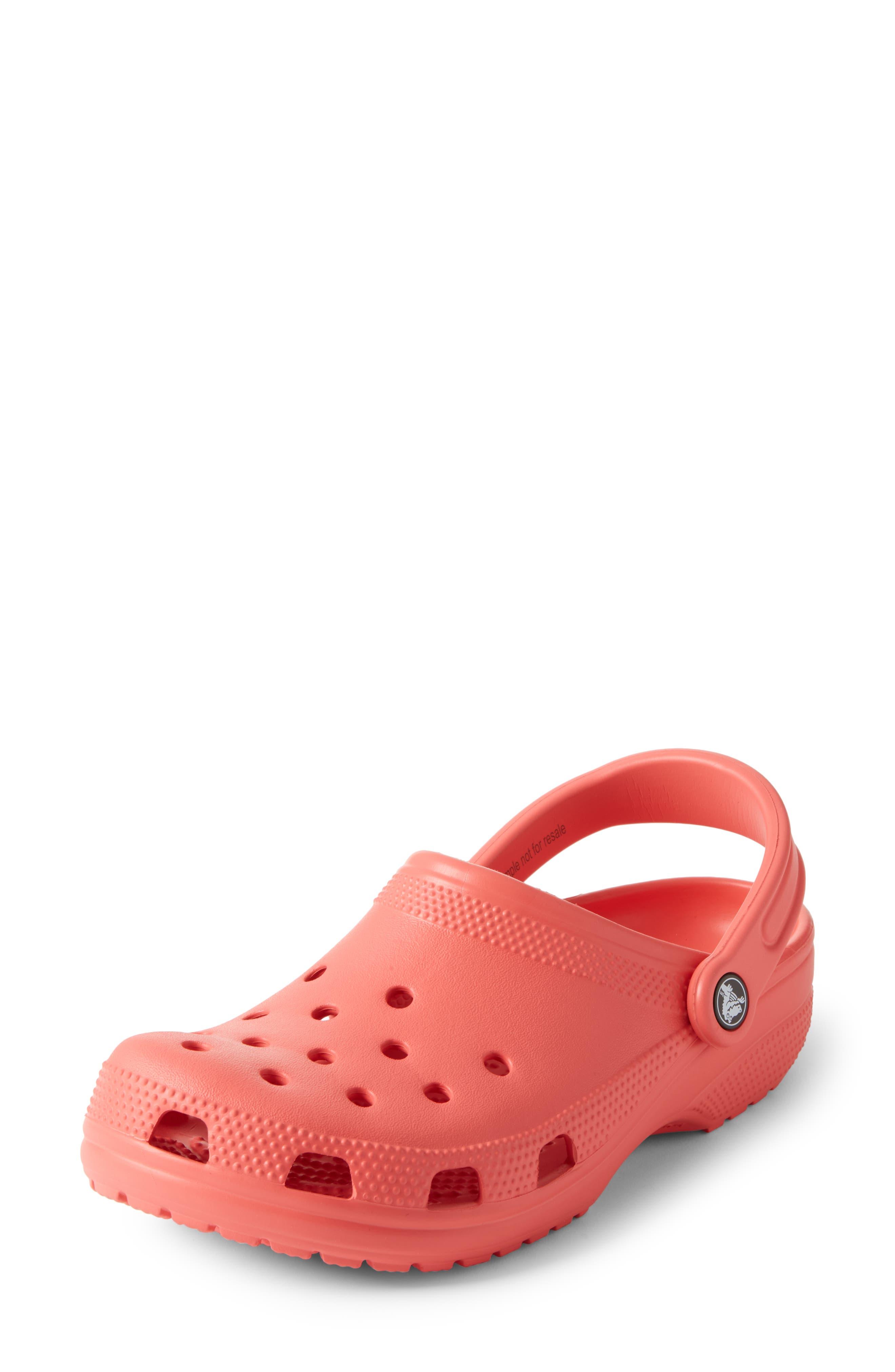 Crocs™ Classic Clog in Red | Lyst