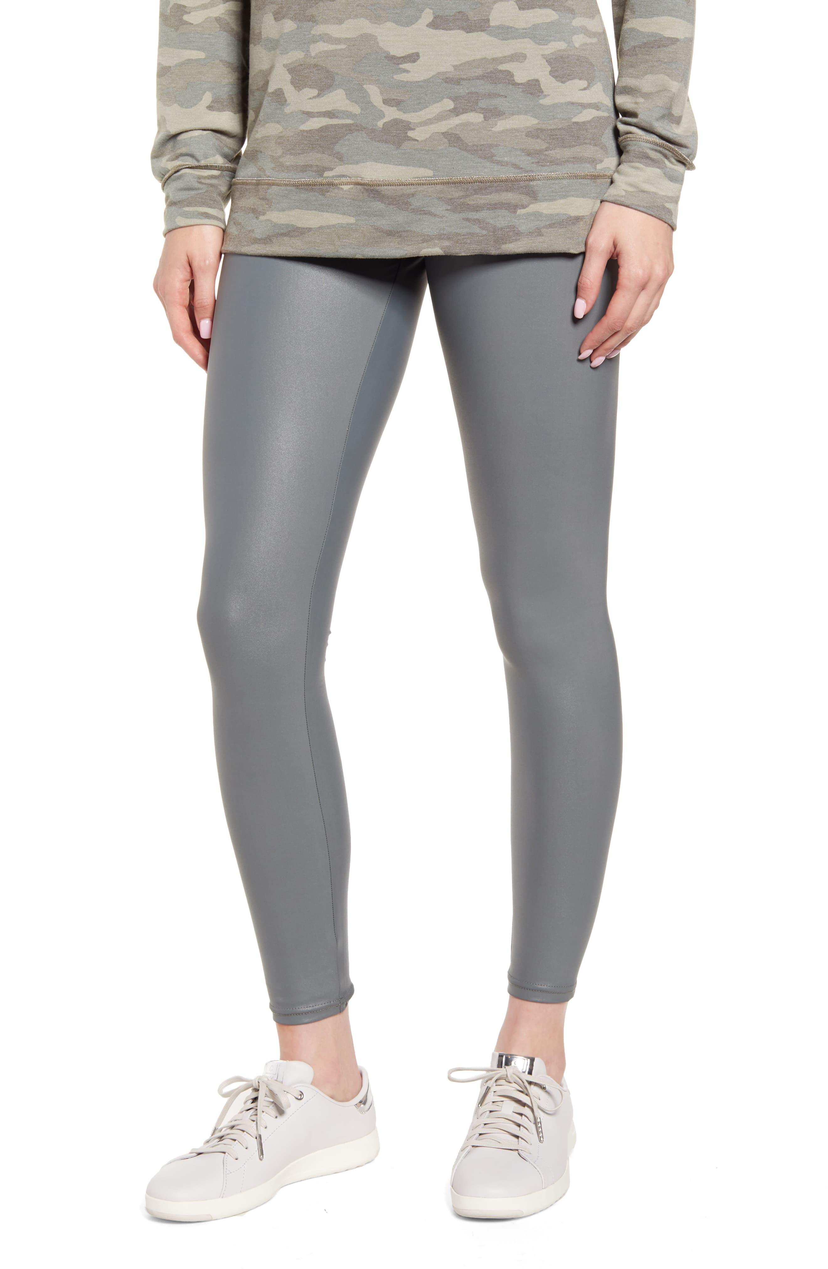 Hue Body Gloss Leggings In Cobblestone Gray Lyst