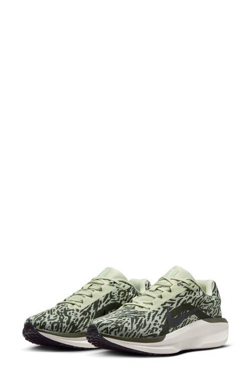 Nike Winflo 11 Road Runner Running Shoe in Green | Lyst