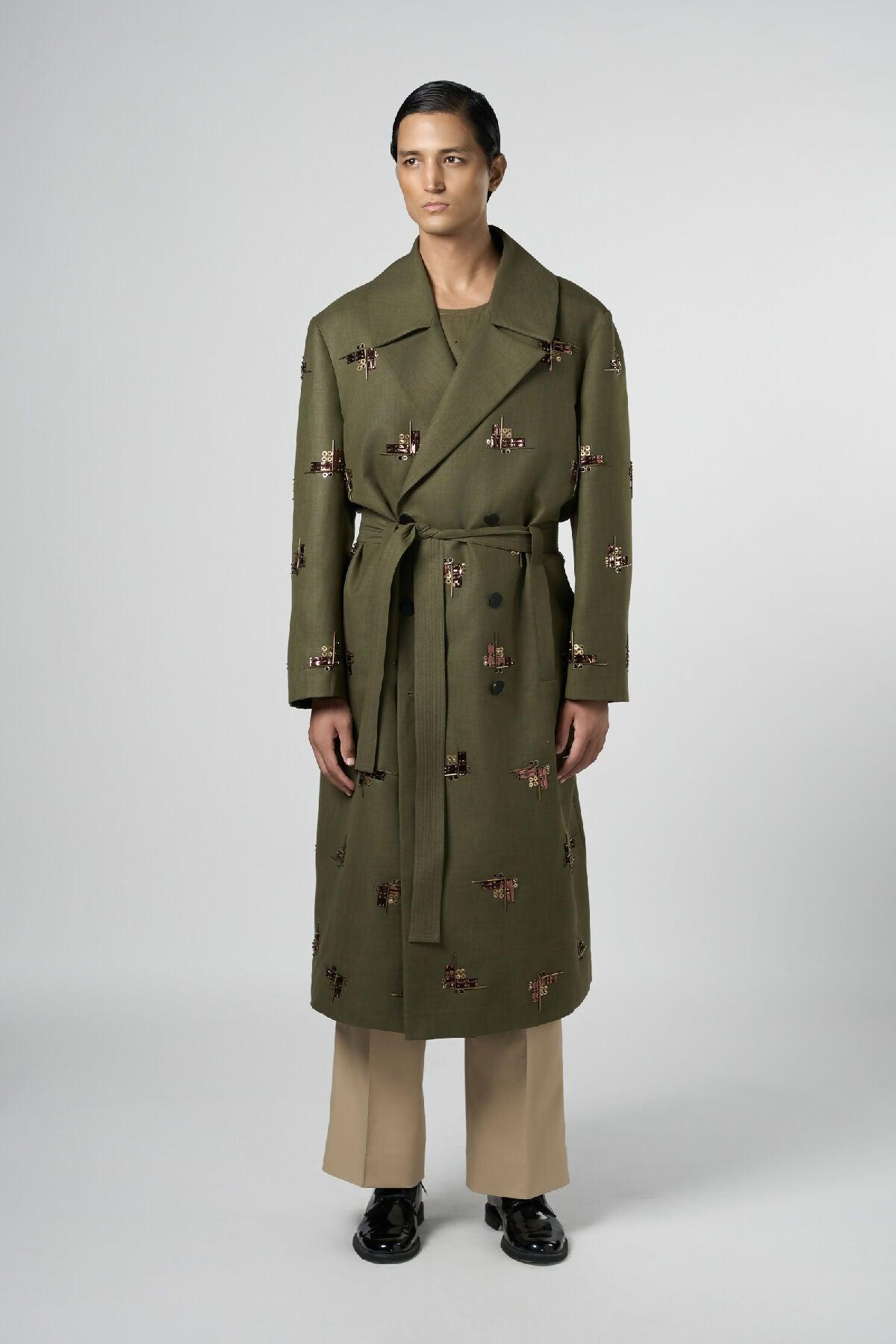 Line Outline Beam Embroidered Motif Trench in Green | Lyst