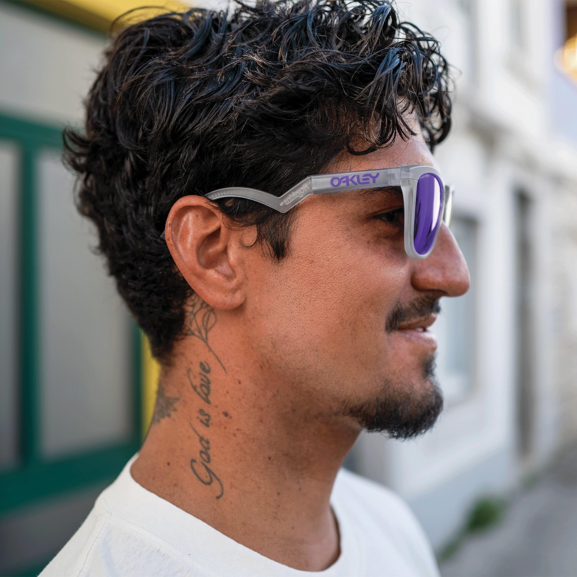 Oakley Holbrook On Face