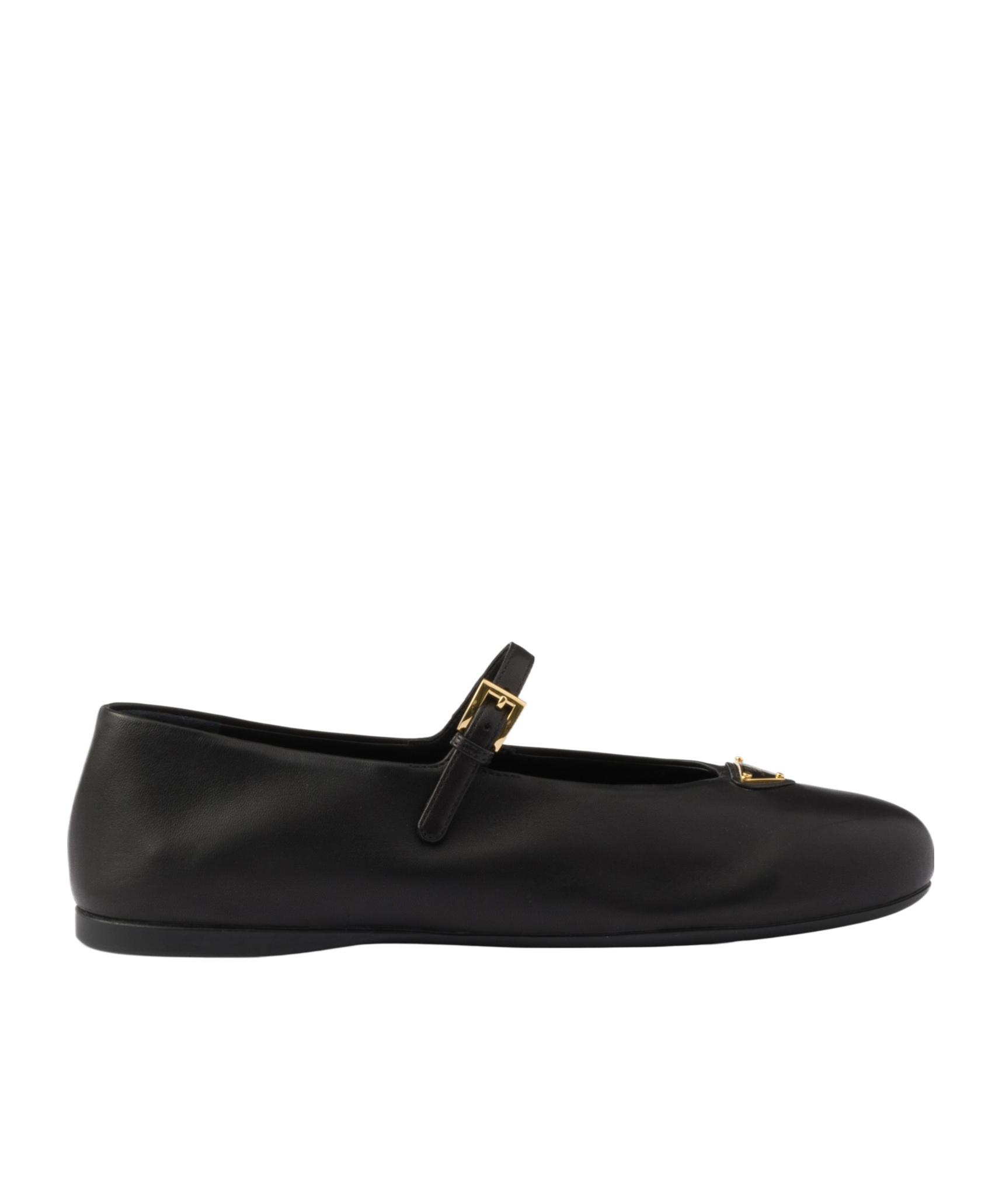 Prada Enamel Logo Ballerina Shoes in Black | Lyst