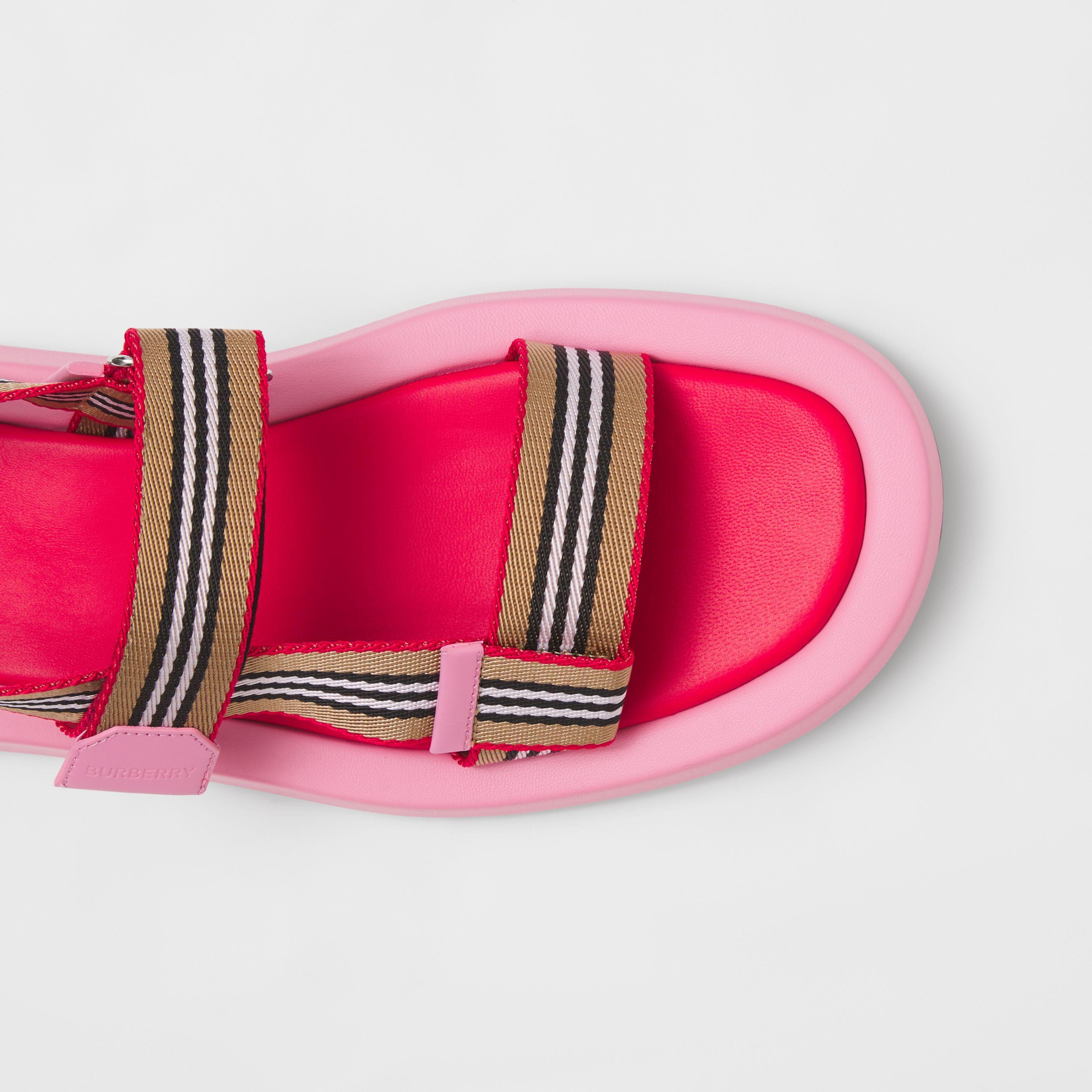 Burberry sandals pink store