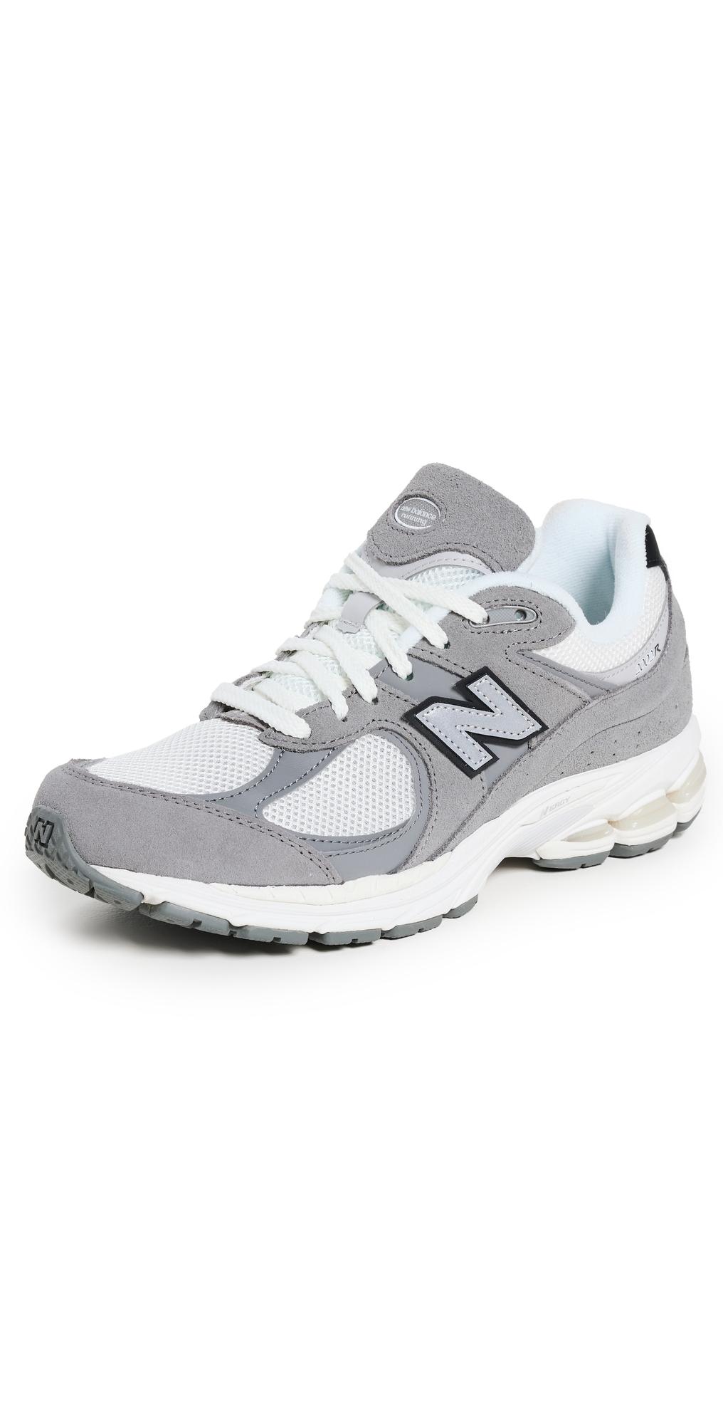 New Balance 2002r Sneakers in White | Lyst
