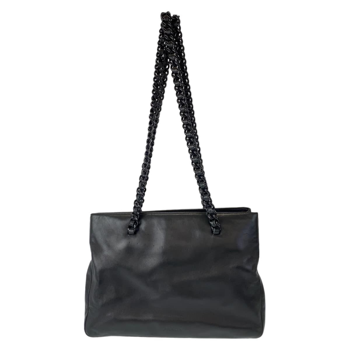 Prada Leather Tote Bag Hardware in Black | Lyst