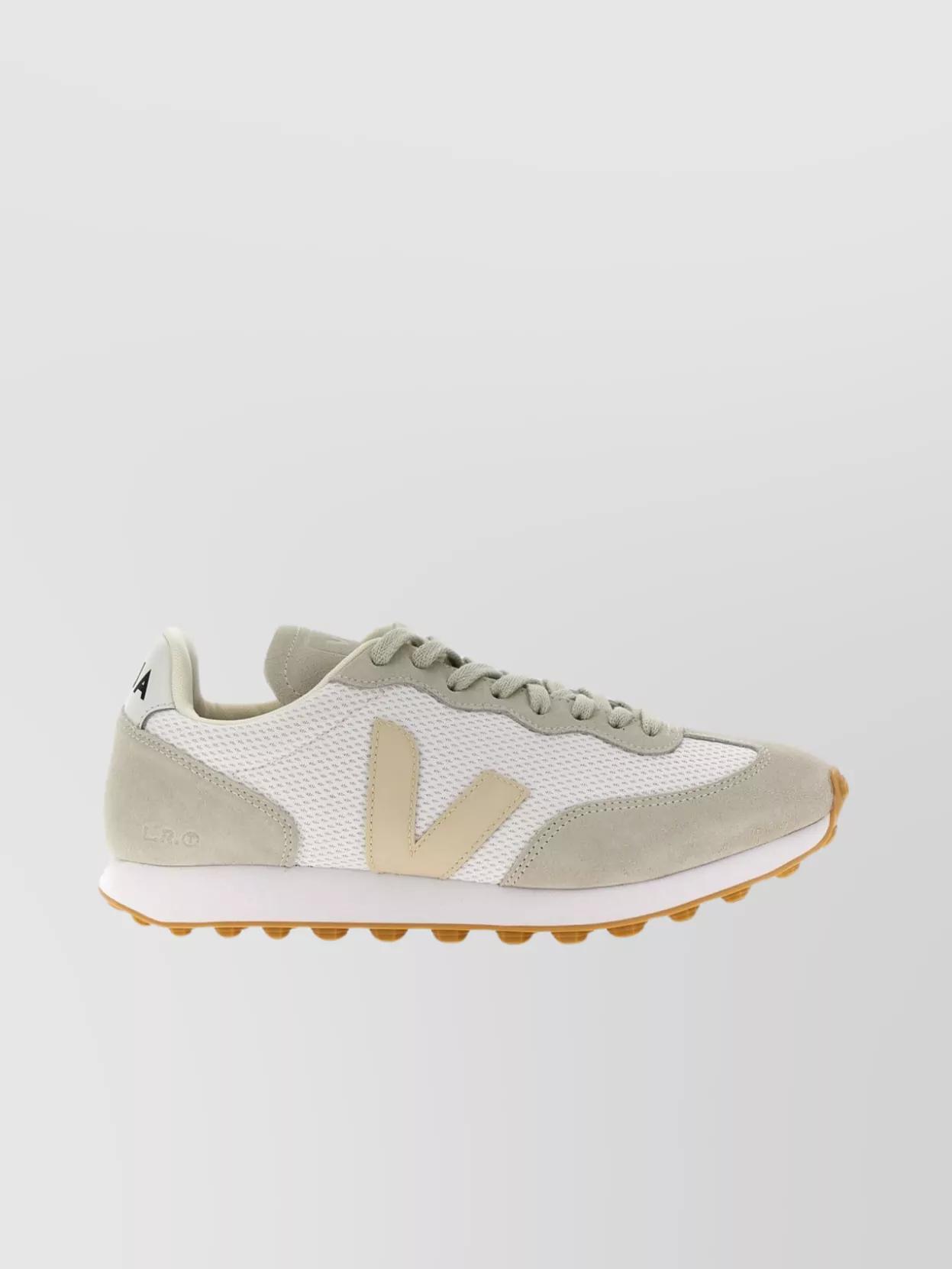 Veja 'Mesh Rubber Suede Upper Sole Overlays' in Natural | Lyst